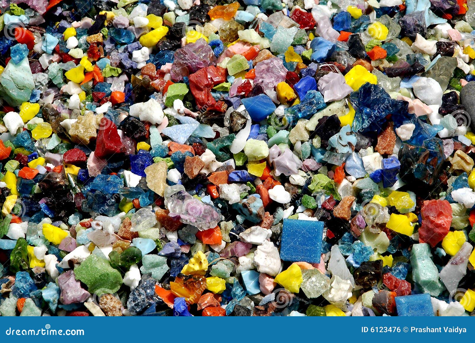 Pedras coloridas foto de stock. Imagem de pedra, bonito - 6123476