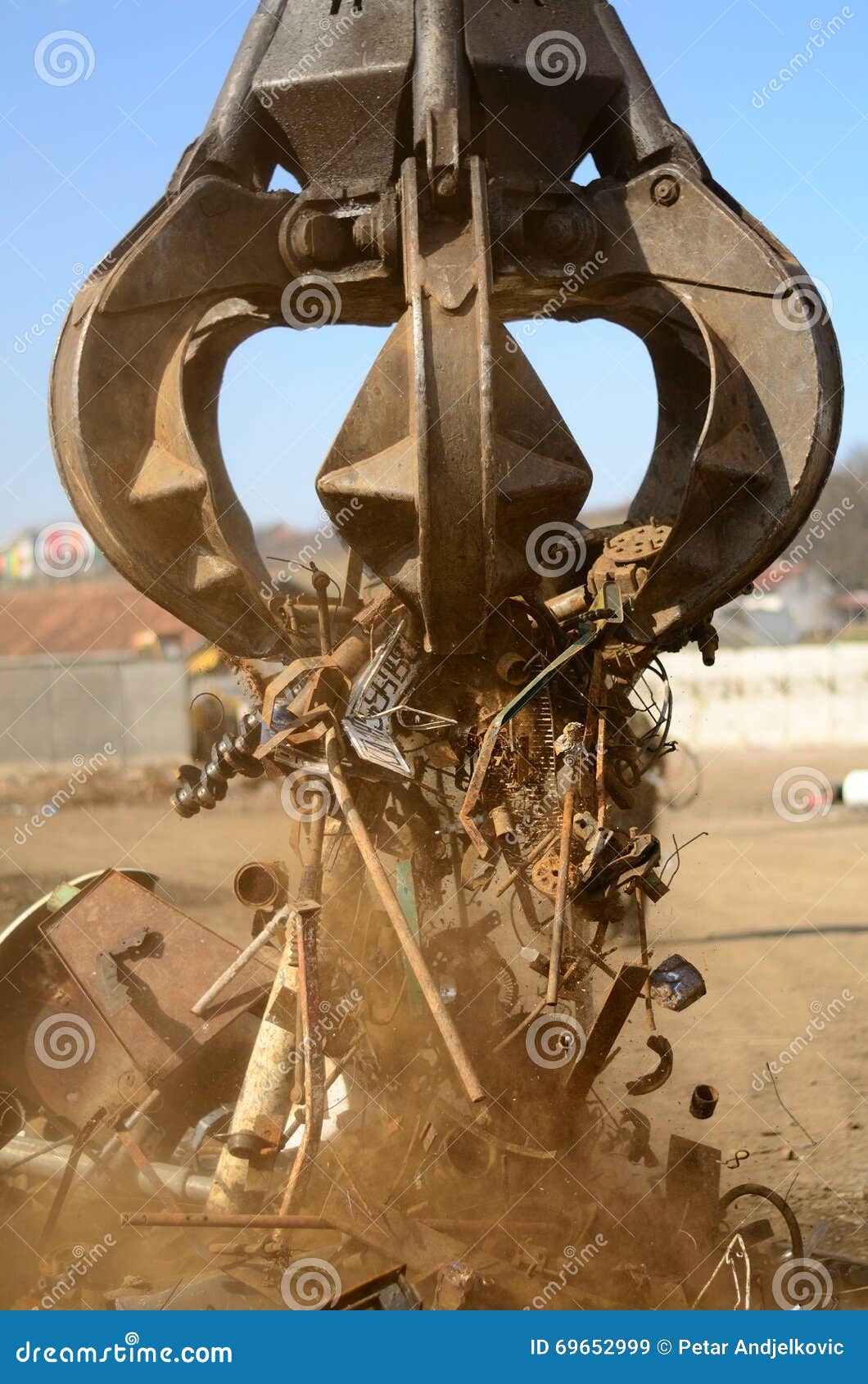 Peel grab for scrap metal stock image. Image of junkyard - 69652999
