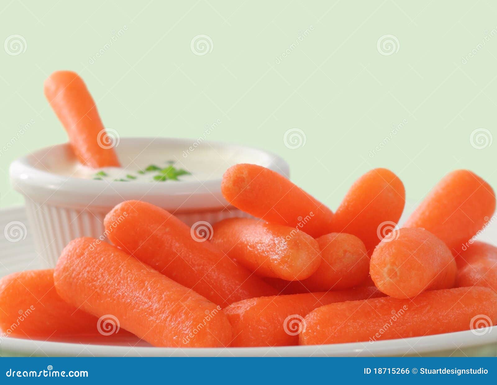 Peeled Baby Carrots with Dip Stock Photo - Image of ranch, nutricious ... Peeled Baby Carrots with Dip Stock Photo - Image of ranch, nutricious ...