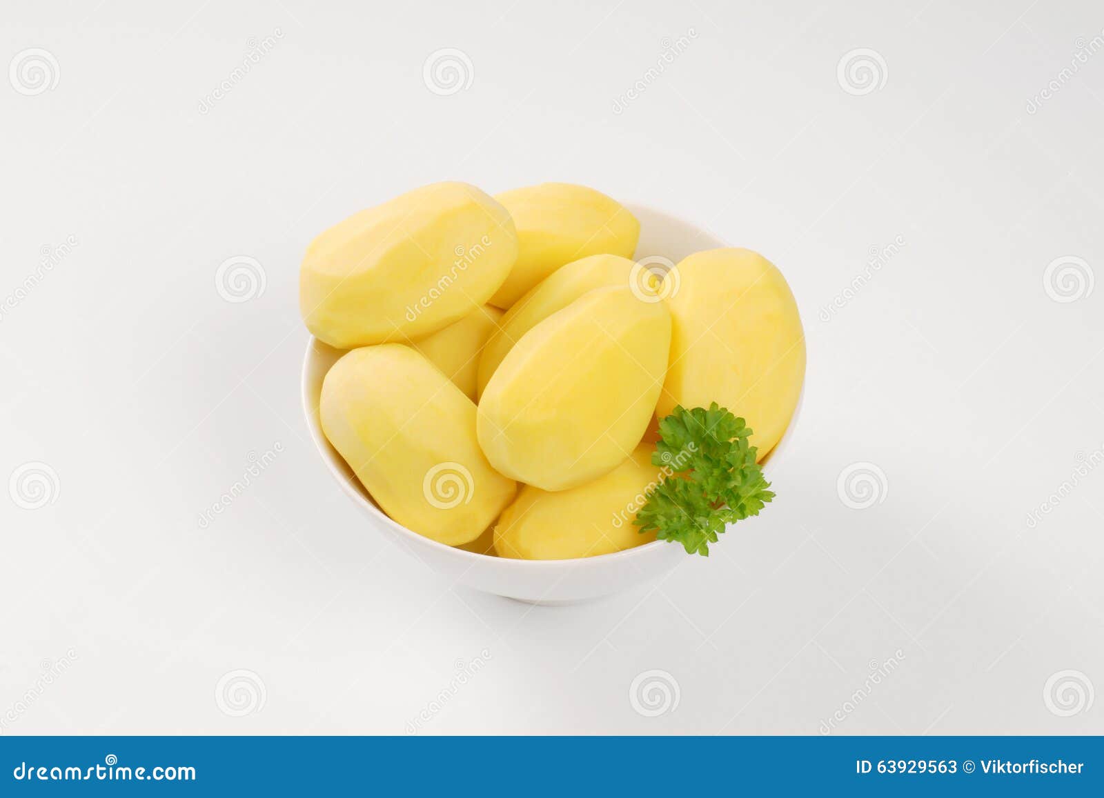 Peeled potatoes stock image. Image of studio, heap, group - 63929563