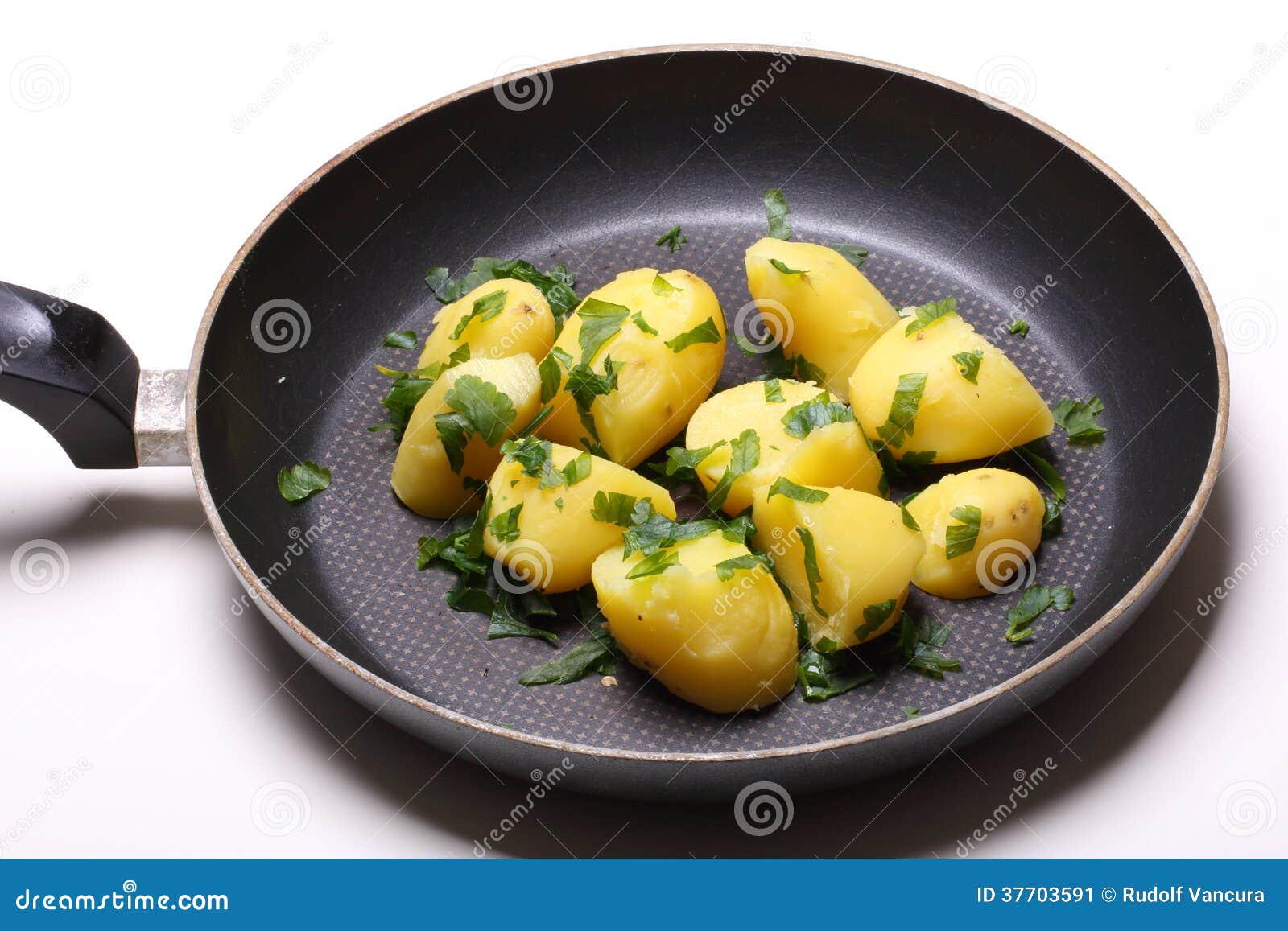 Peeled potatoes in pan stock image. Image of ingredients - 37703591