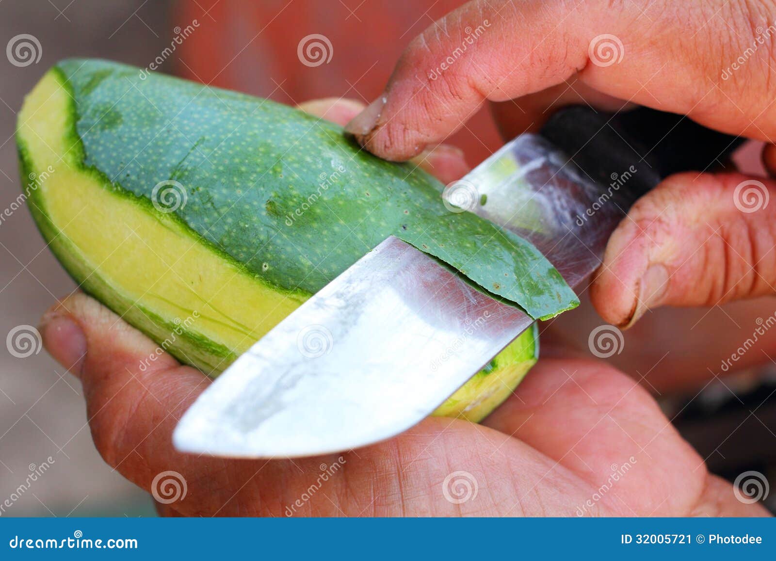 Peeling mango stock image. Image of labor, chopping, cooking - 32005721