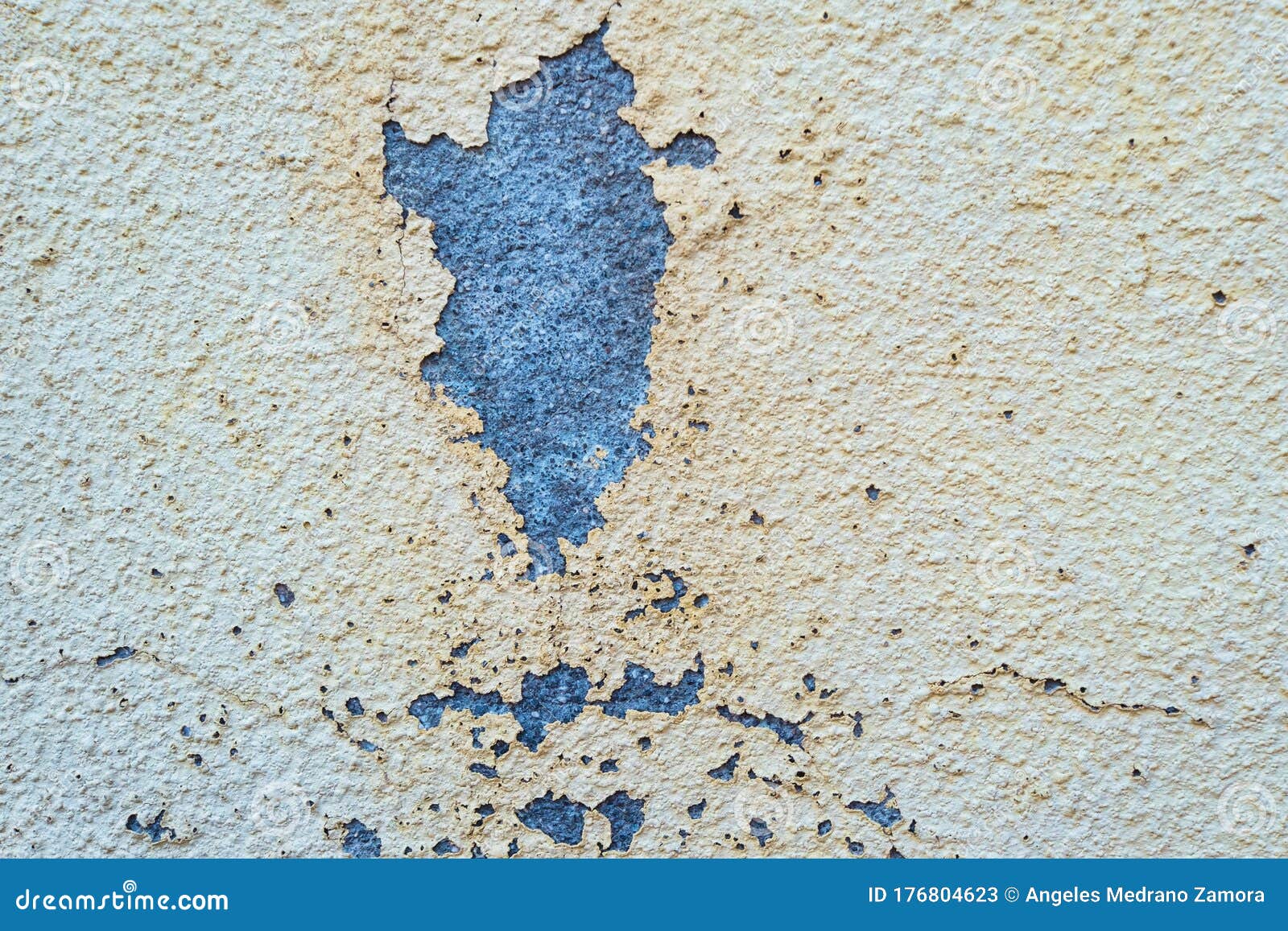 Peeling wall plaster stock image. Image of crumbling - 176804623