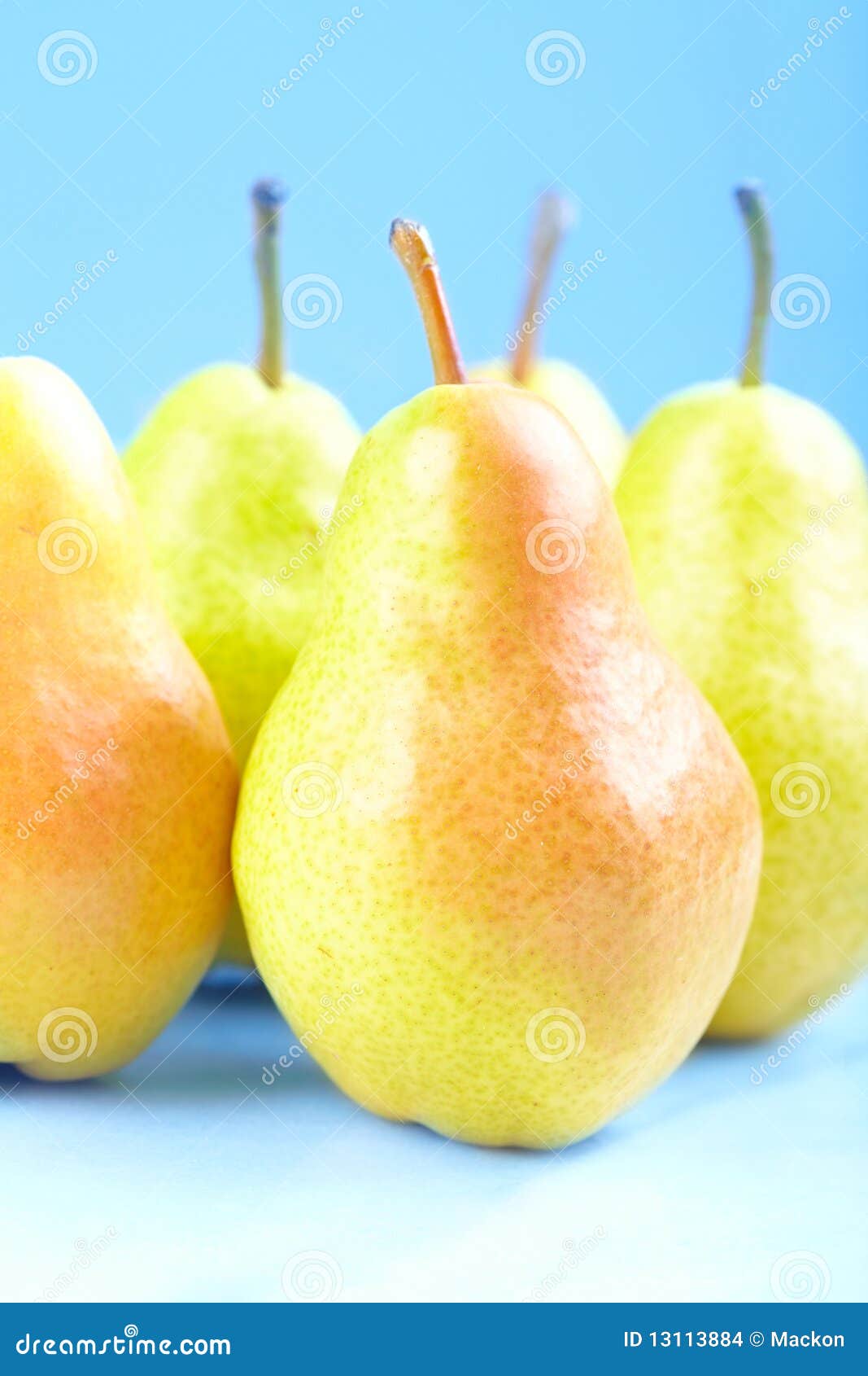 Peer stock foto. Image of blauw, gezond, plantaardig - 13113884