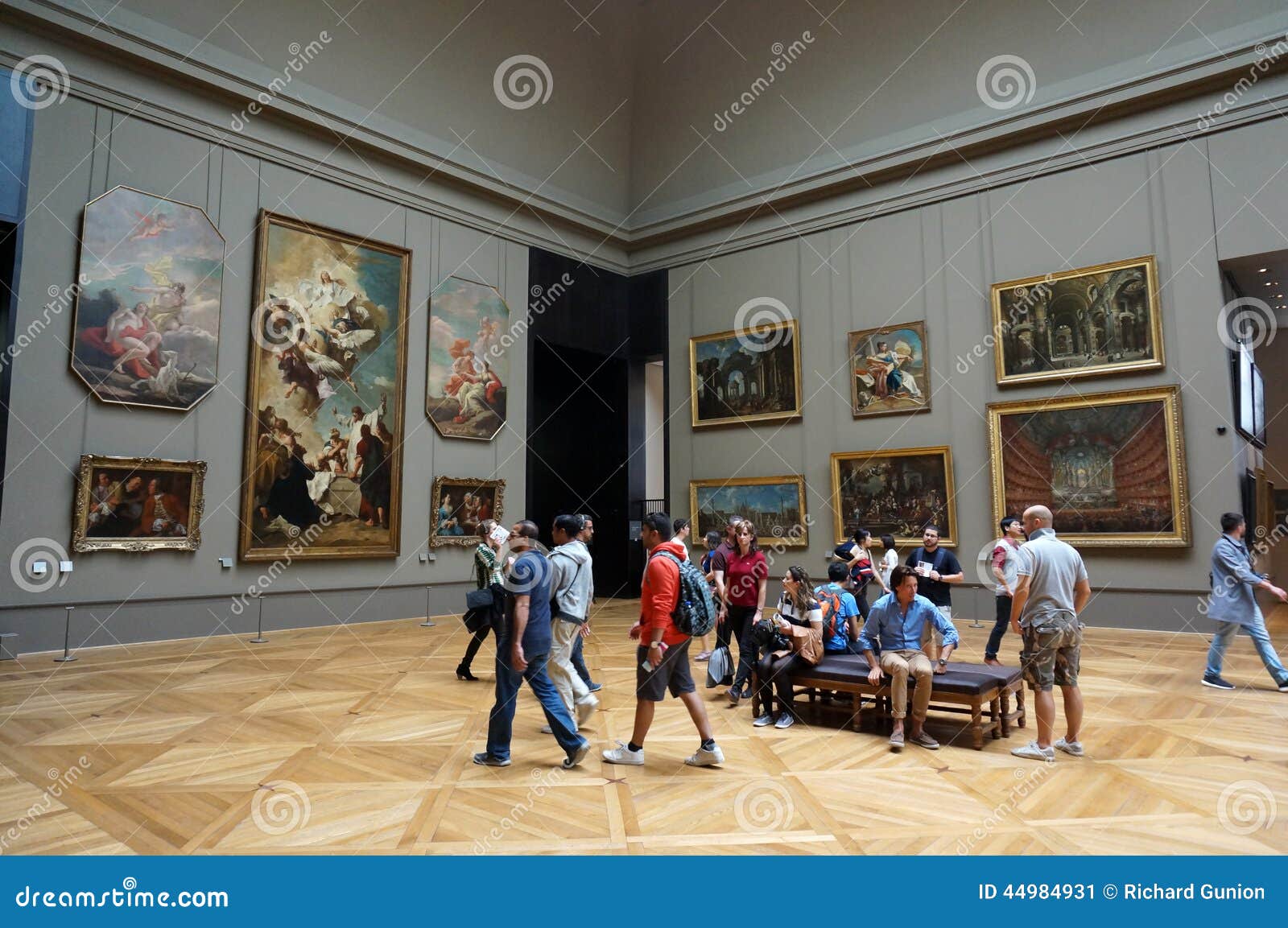 Peintures De Musée De Louvre Photo éditorial - Image du peintures, gens ...