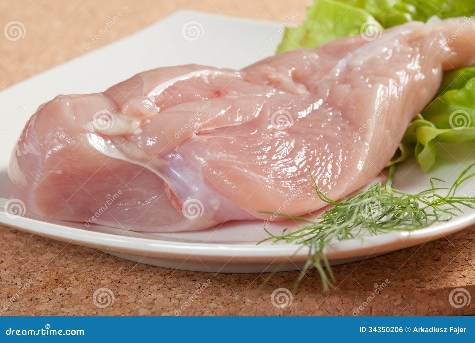 Peito de frango cru foto de stock. Imagem de mergulho - 34350206