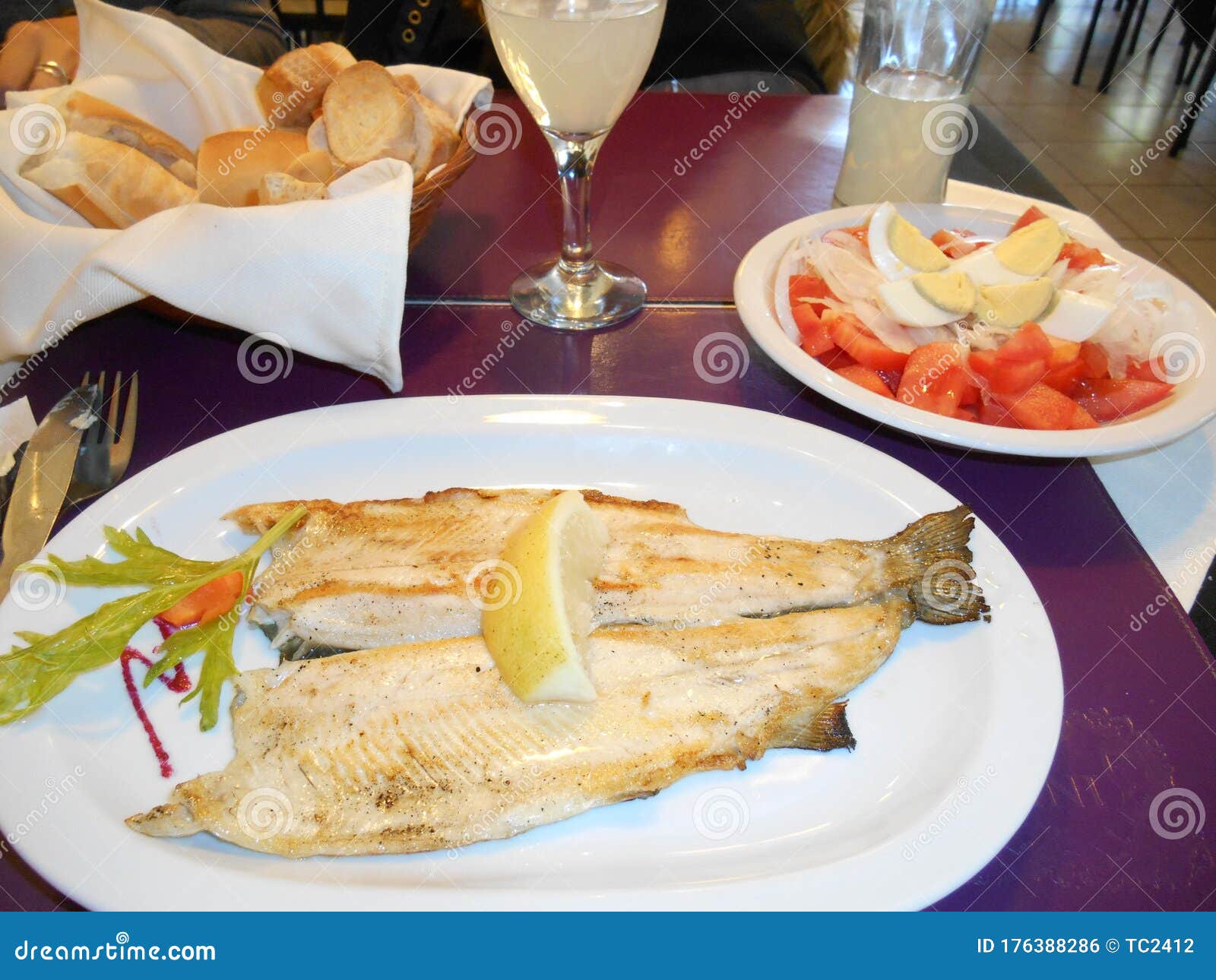 Peixe foto de stock. Imagem de jantar, comer, alimento - 176388286