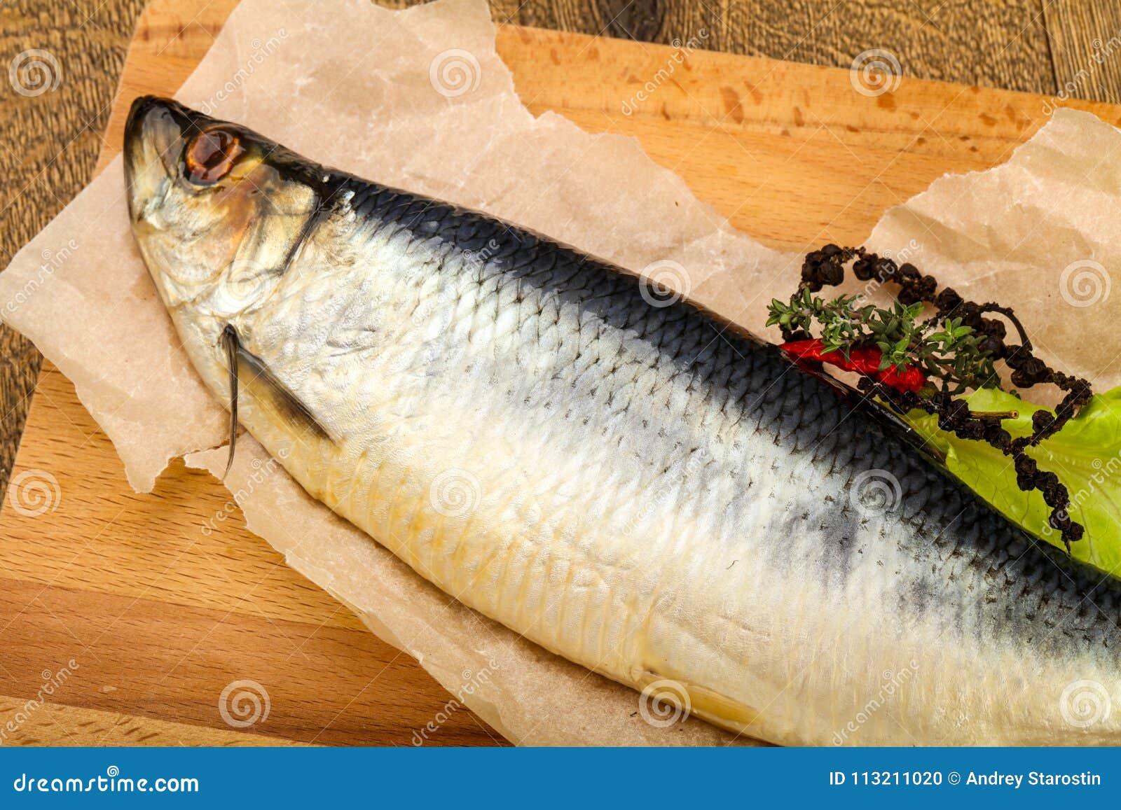 Peixes dos arenques foto de stock. Imagem de isolado - 113211020