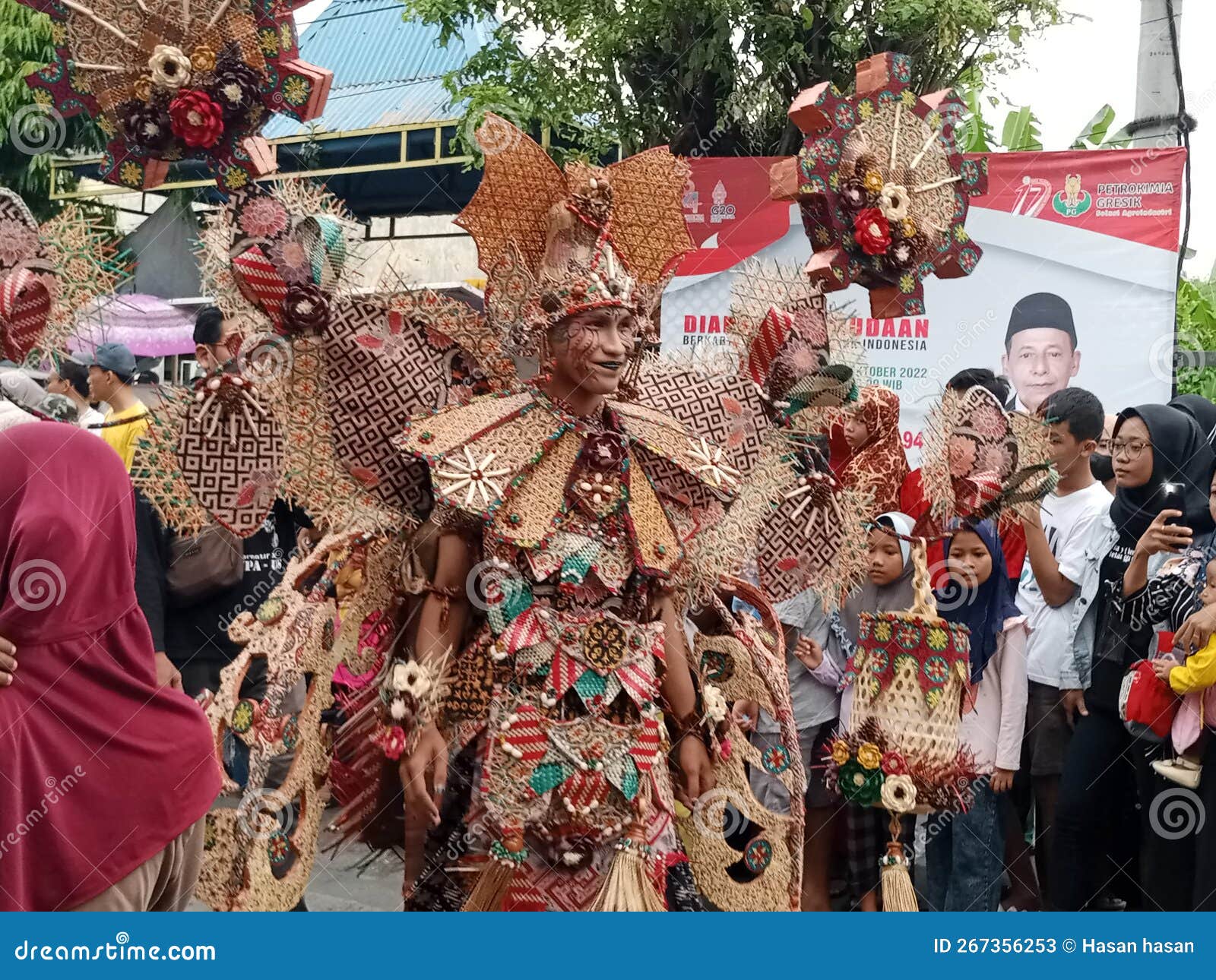Pekalongan Batik Crafts, Central Java, Also Enliven the Carnival ...