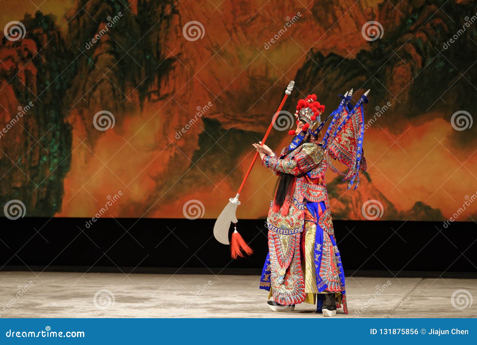 Peking-Opernleistung redaktionelles foto. Bild von original - 131875856