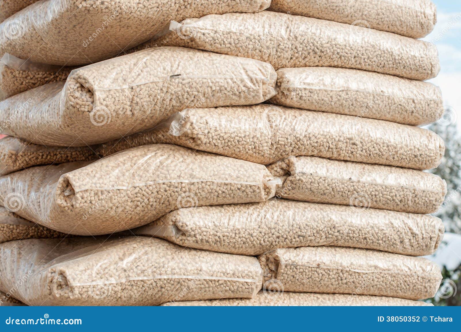 Pellets- Biomass stock photo. Image of handful, focus - 38050352