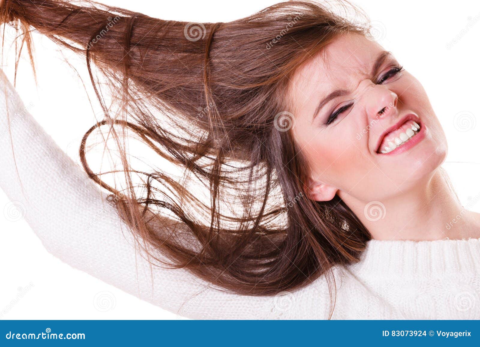 Pelo El Peinarse Y De Los Tirones De La Mujer Foto de archivo - Imagen ...