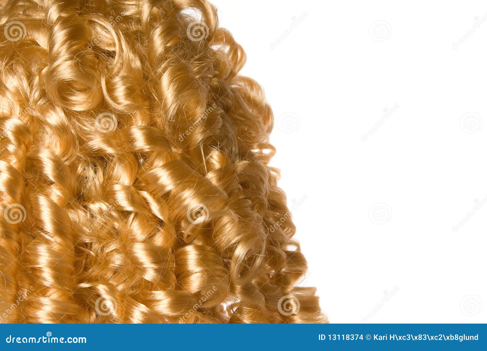 Pelo rizado rubio foto de archivo. Imagen de belleza - 13118374