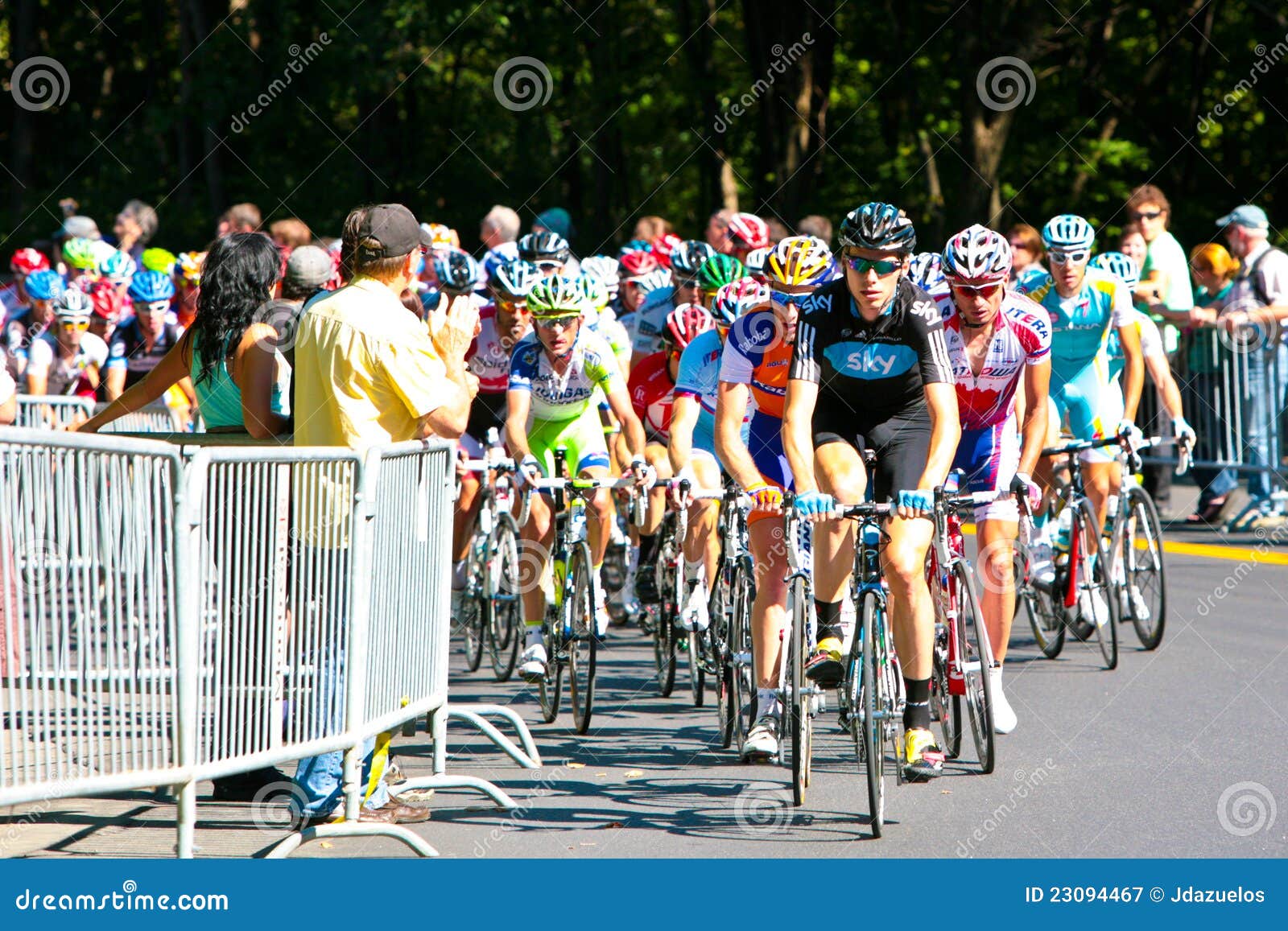 The Peloton racing editorial photography. Image of bicycle - 23094467