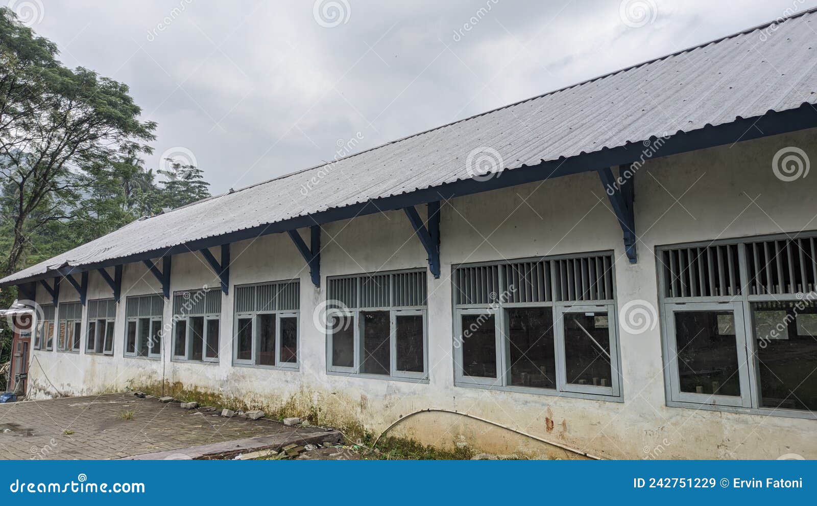 Pemalang, Central Java, March 5, 2022. an Old School Building that is ...