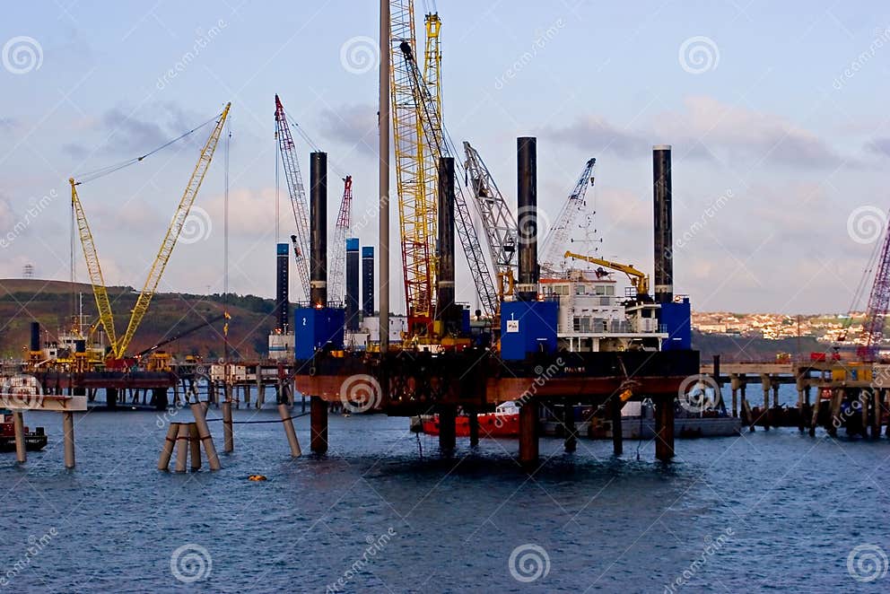 Pembroke Oil Rig stock photo. Image of offshore, harbor - 1412844