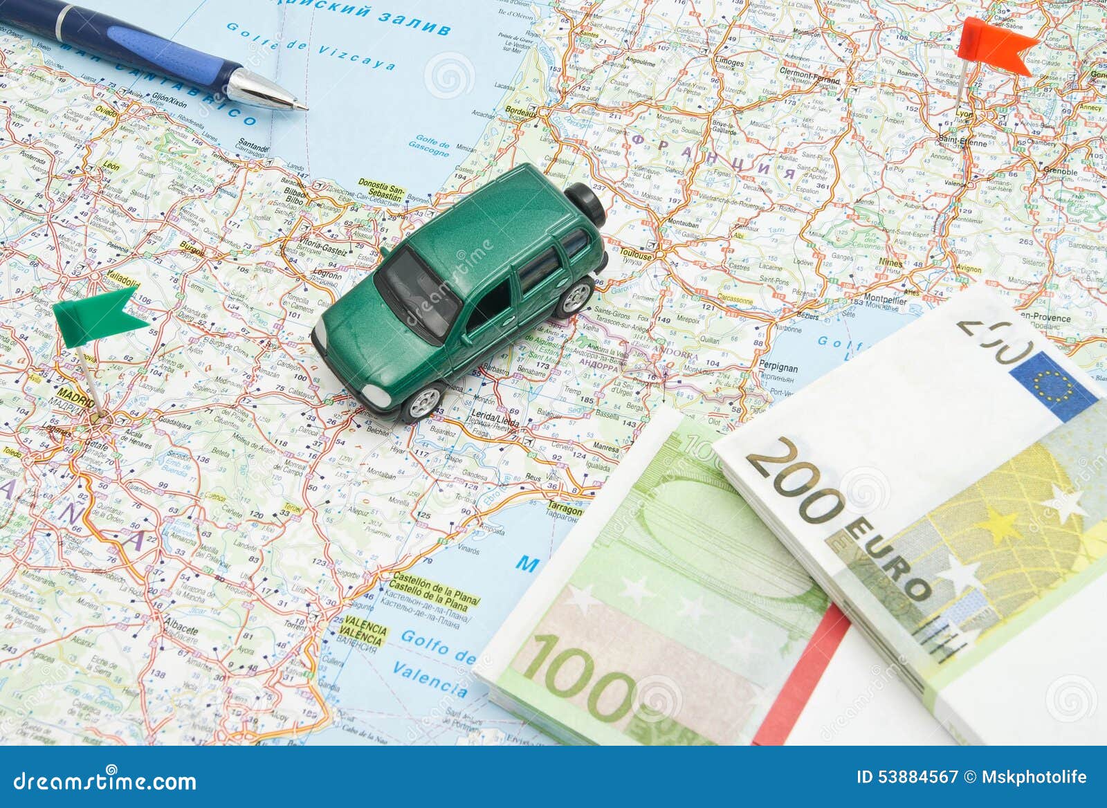 Pen, Notes and Green Car on Map Stock Image - Image of motor, lost ...