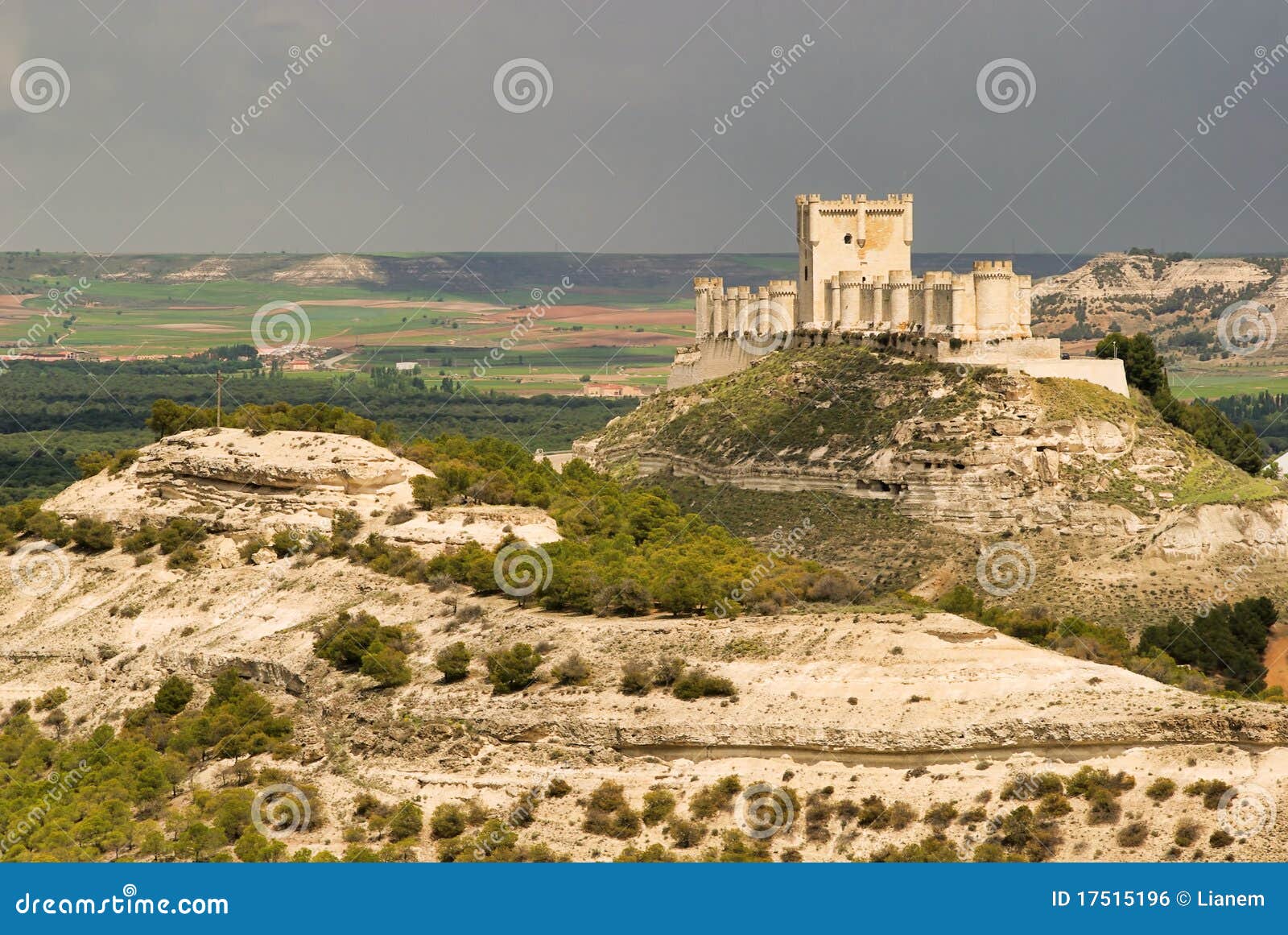 Penafiel foto de stock. Imagem de castelo, monte, velho - 17515196