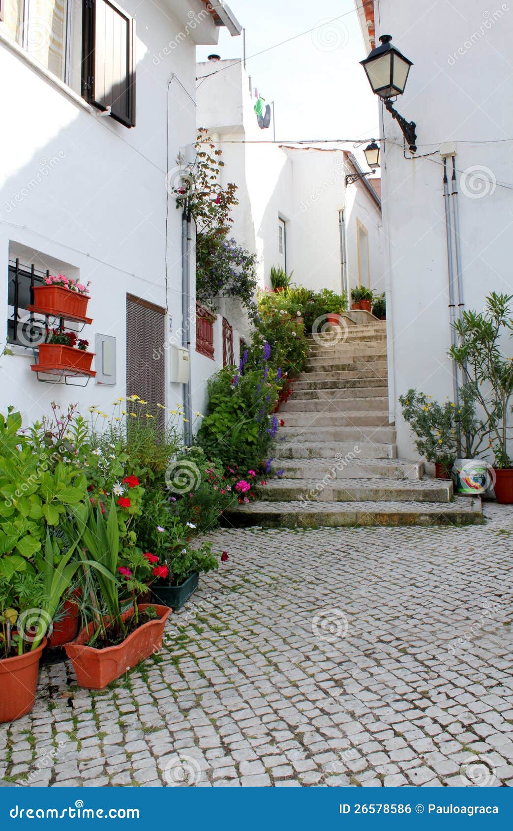 Penedos de Minde foto de stock. Imagem de cobblestona - 26578586