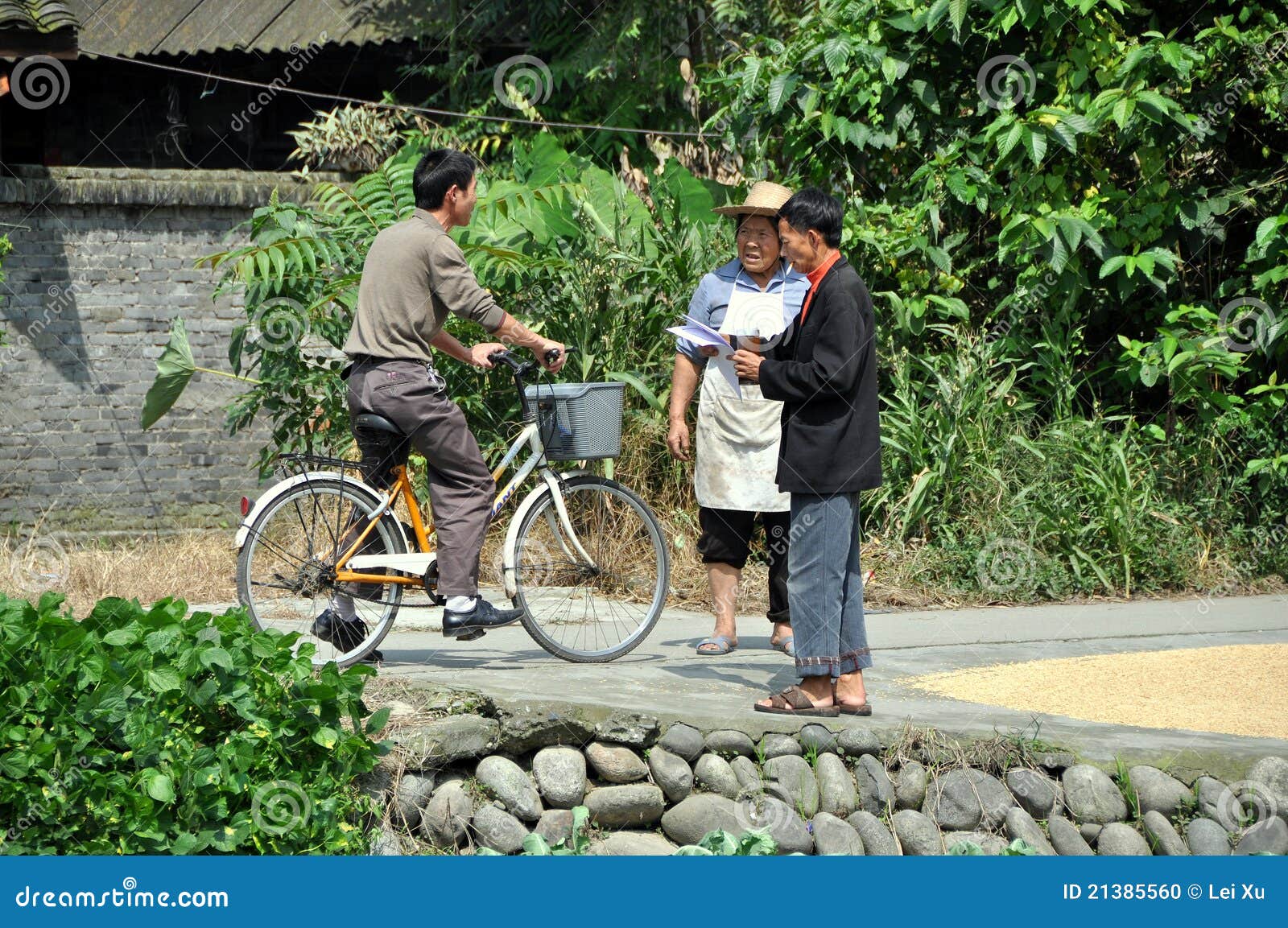 Pengzhou, China: Neighbours Chatting Editorial Image - Image of china ...