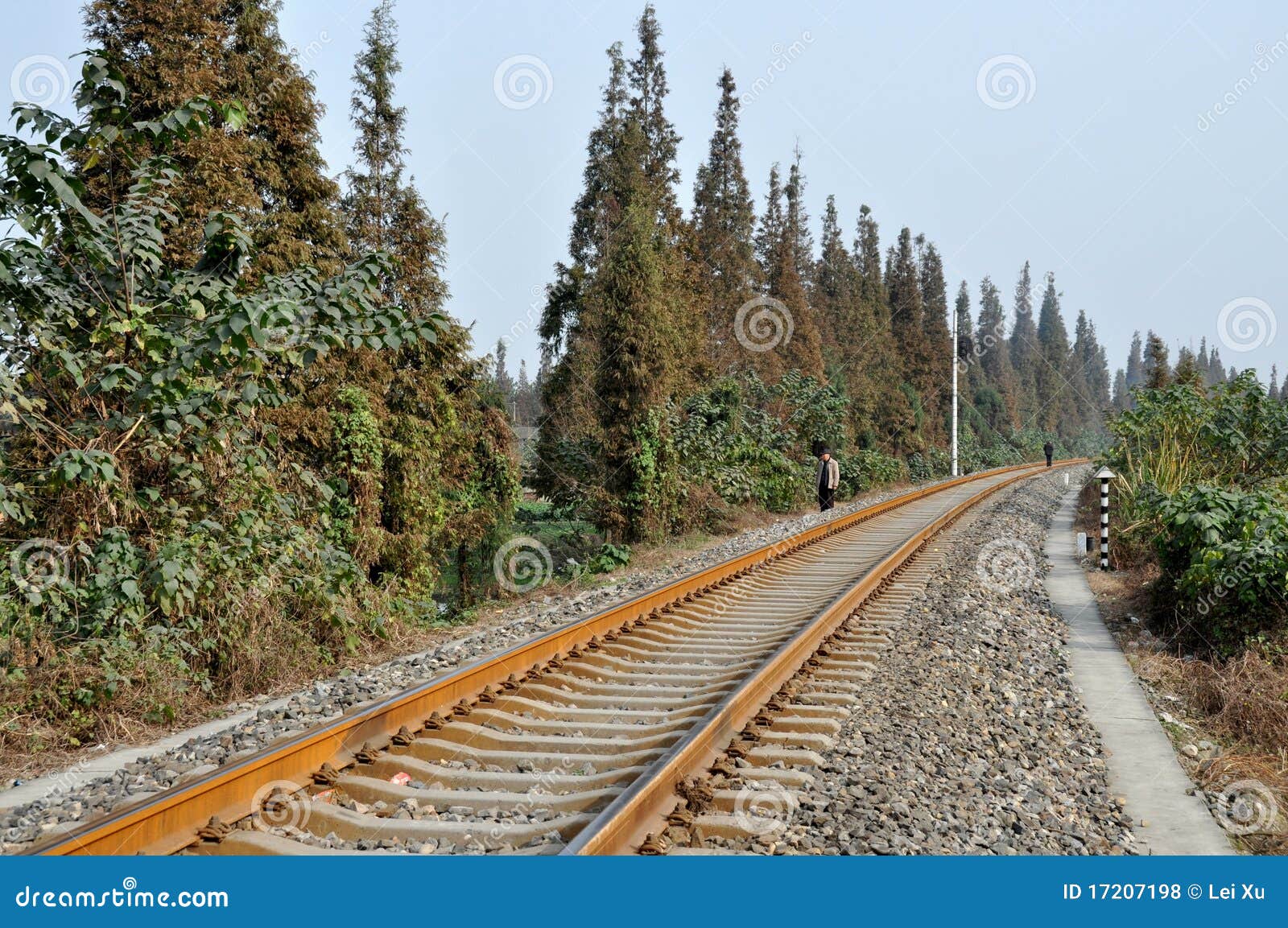 Pengzhou, China: Railway Tracks Editorial Stock Photo - Image of people ...