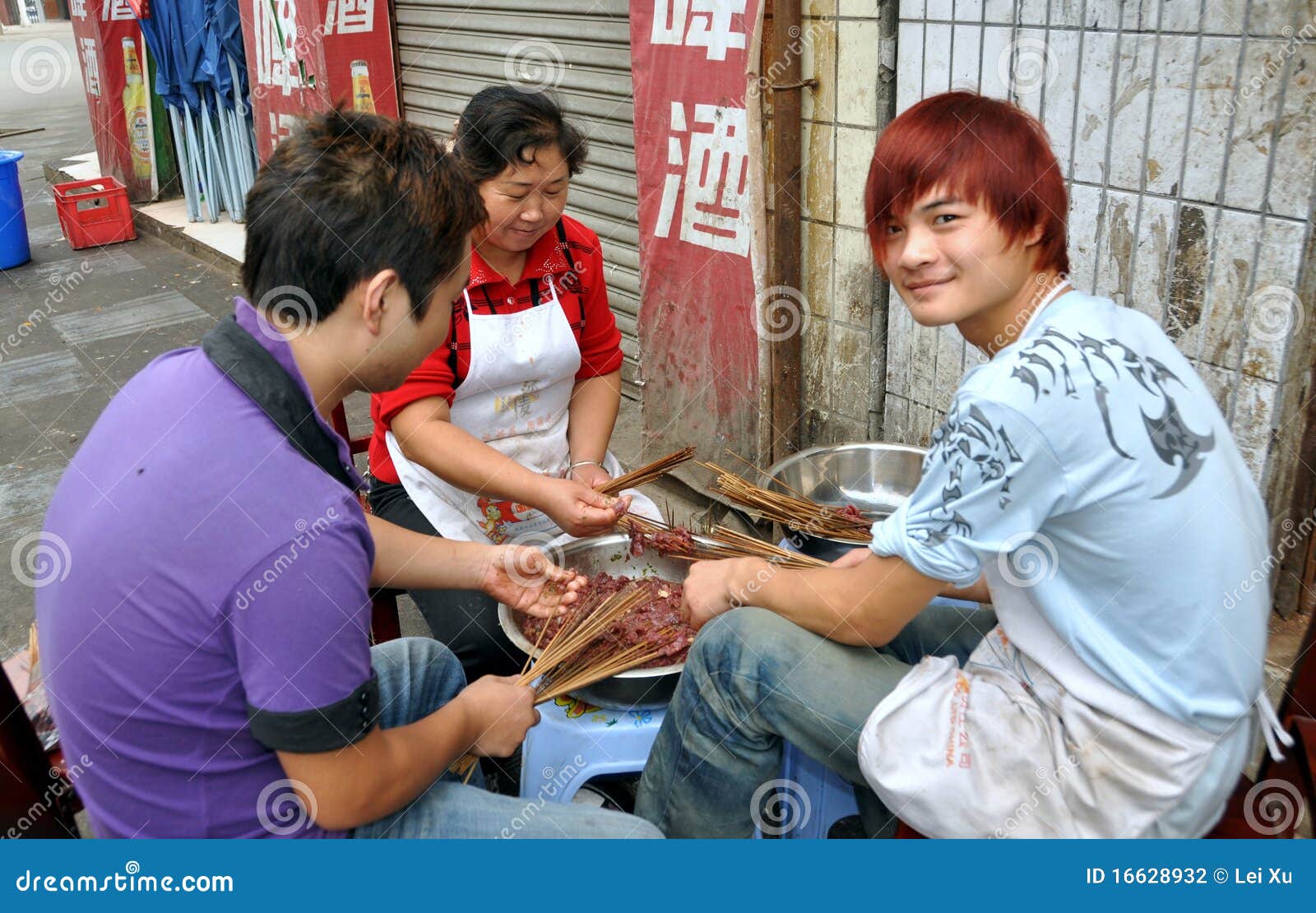 Pengzhou, China: Restaurant Workers Preparing Food Editorial ...