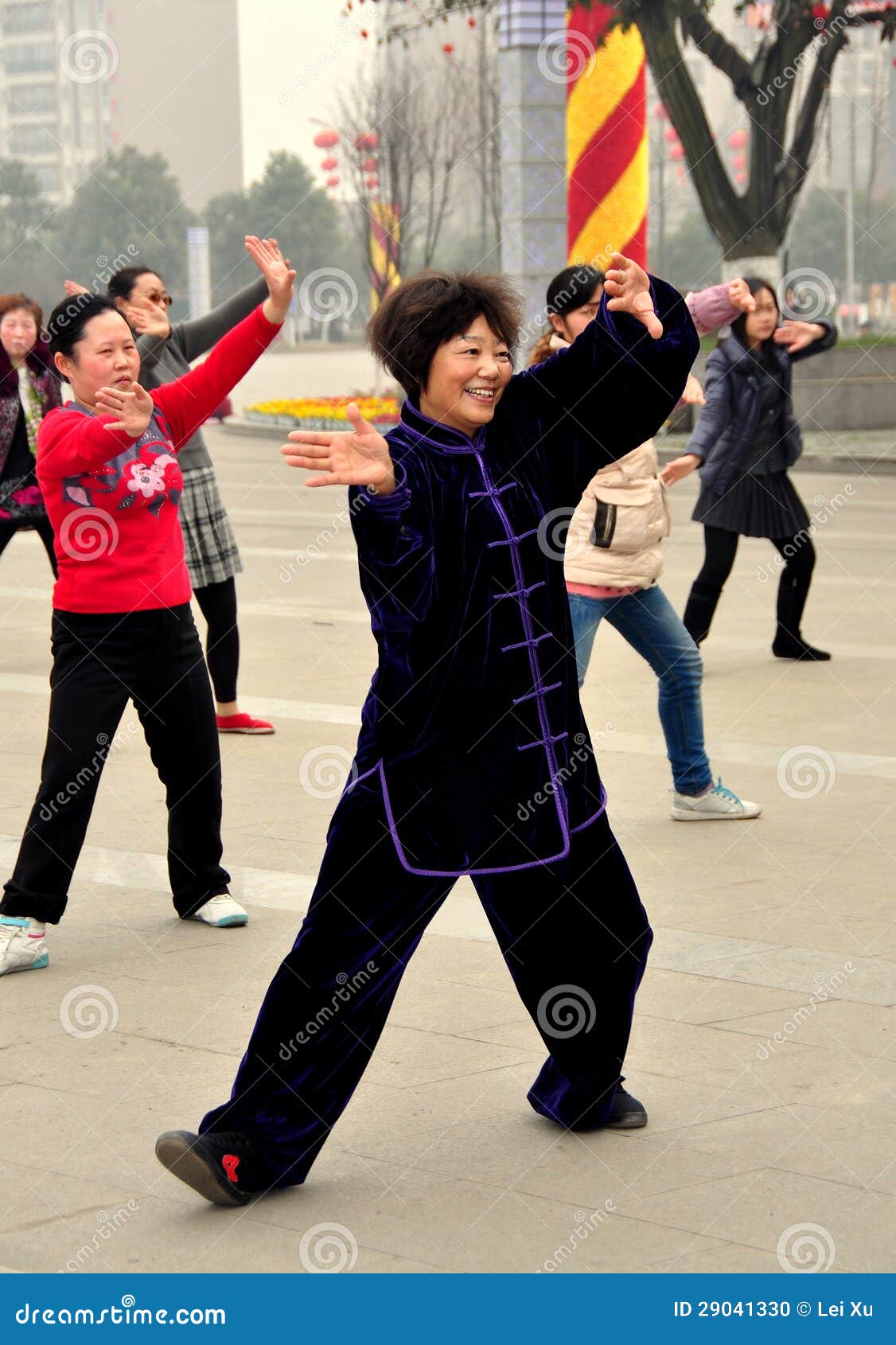 Pengzhou, China: Women Doing Tai Chi Editorial Image - Image of plaza ...