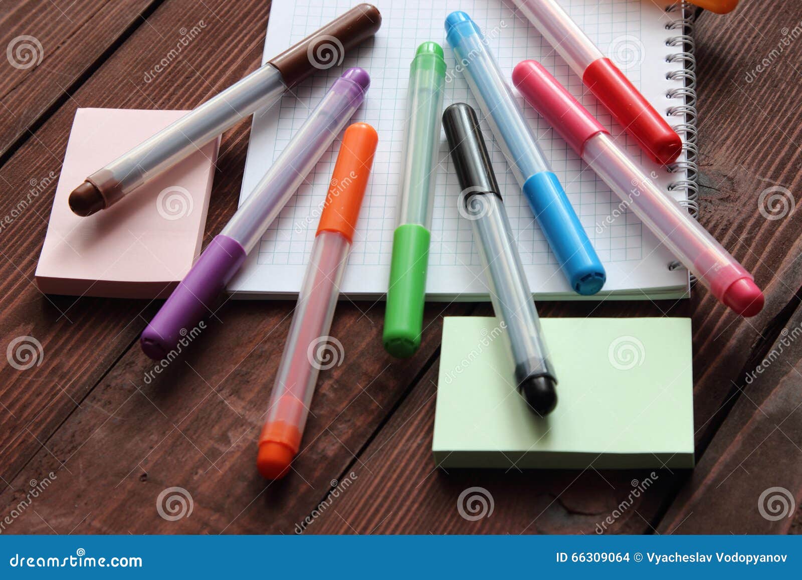 Pennarelli colorati fotografia stock. Immagine di feltro - 66309064