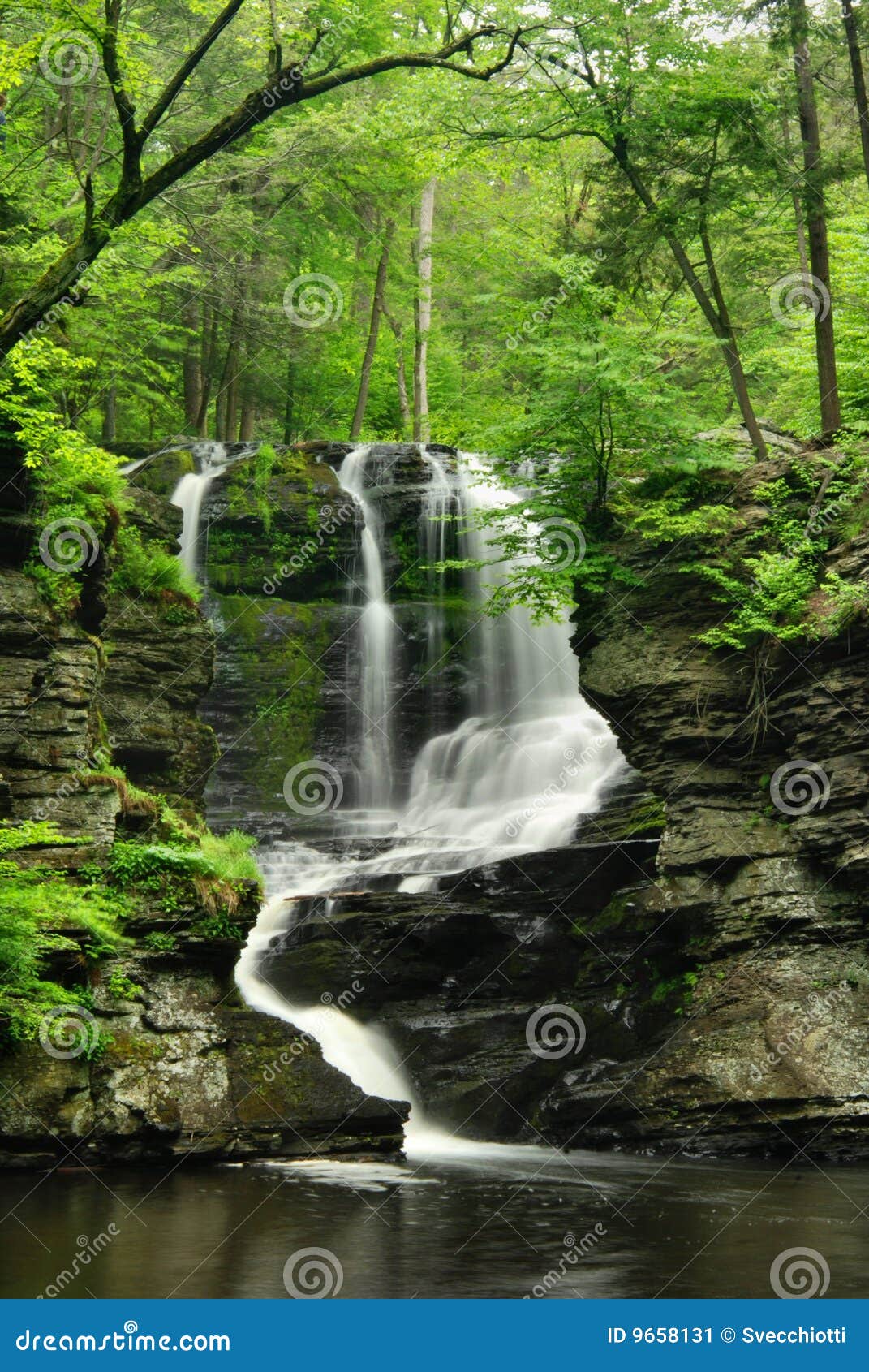 Pennsylania Waterfall in Spring Stock Image - Image of delaware, park ...