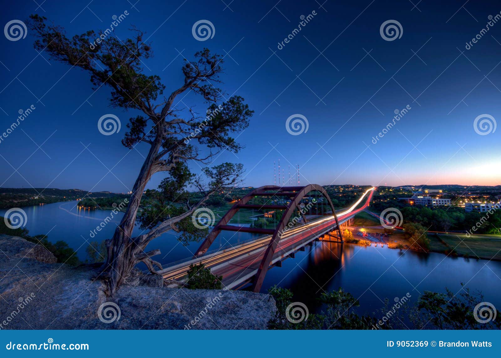 Pennybacker Bridge at Dusk stock image. Image of water - 9052369