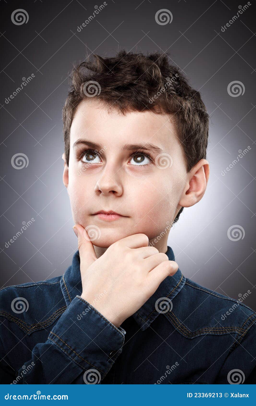 Pensamiento del muchacho imagen de archivo. Imagen de lifestyle - 23369213