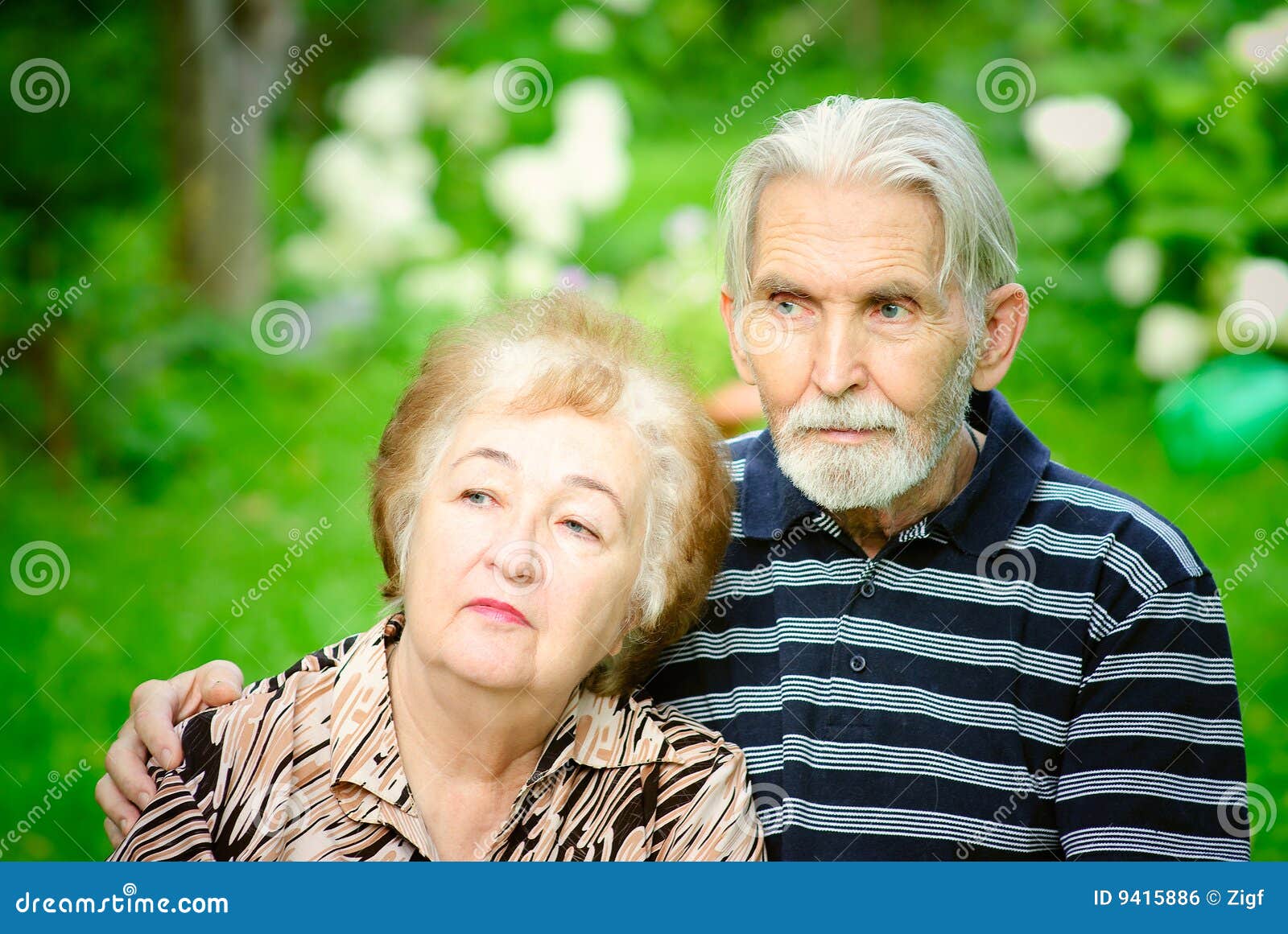 Pensionati due fotografia stock. Immagine di coppie, cura - 9415886