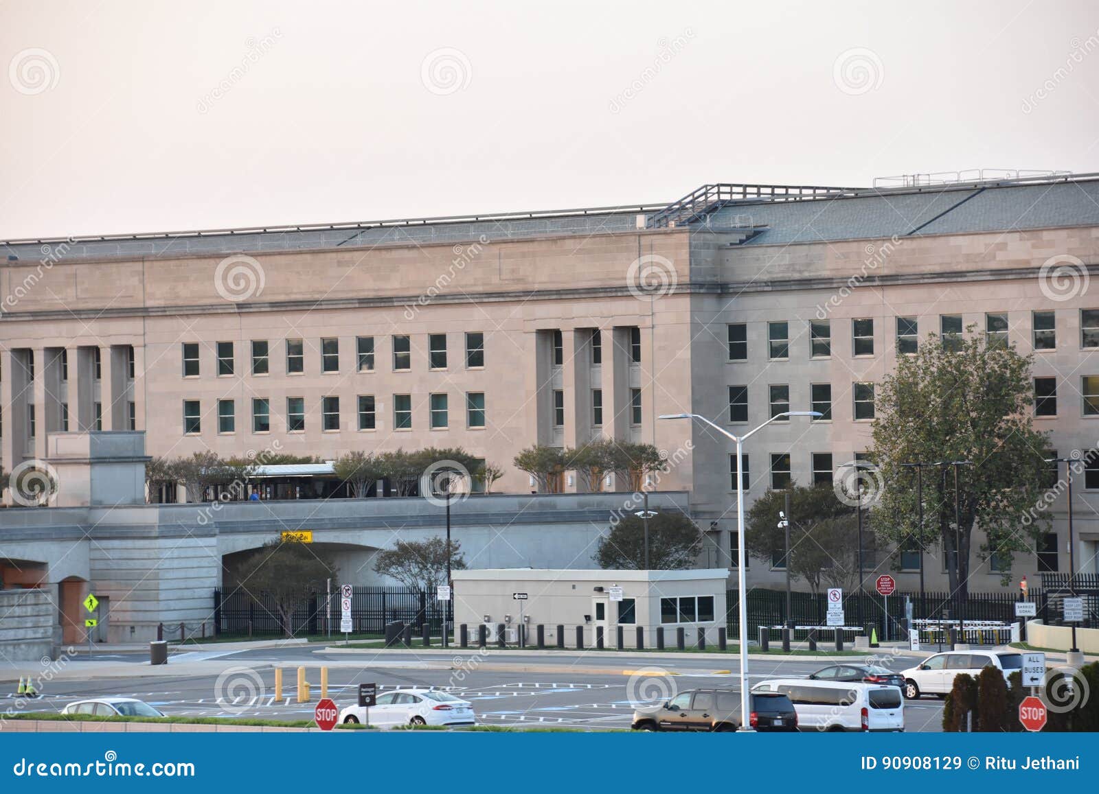 The Pentagon in Arlington County, Virginia Editorial Stock Image ...