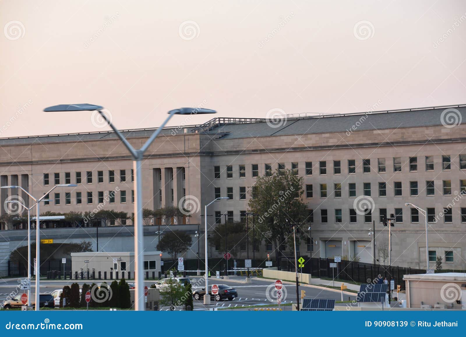 The Pentagon in Arlington County, Virginia Editorial Stock Image ...