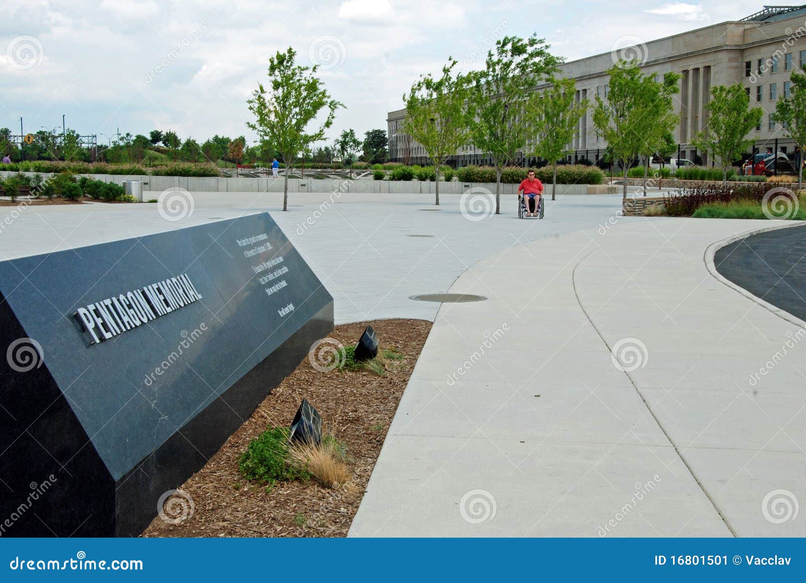 Pentagon Memorial in Washington DC Editorial Photo - Image of landmark ...