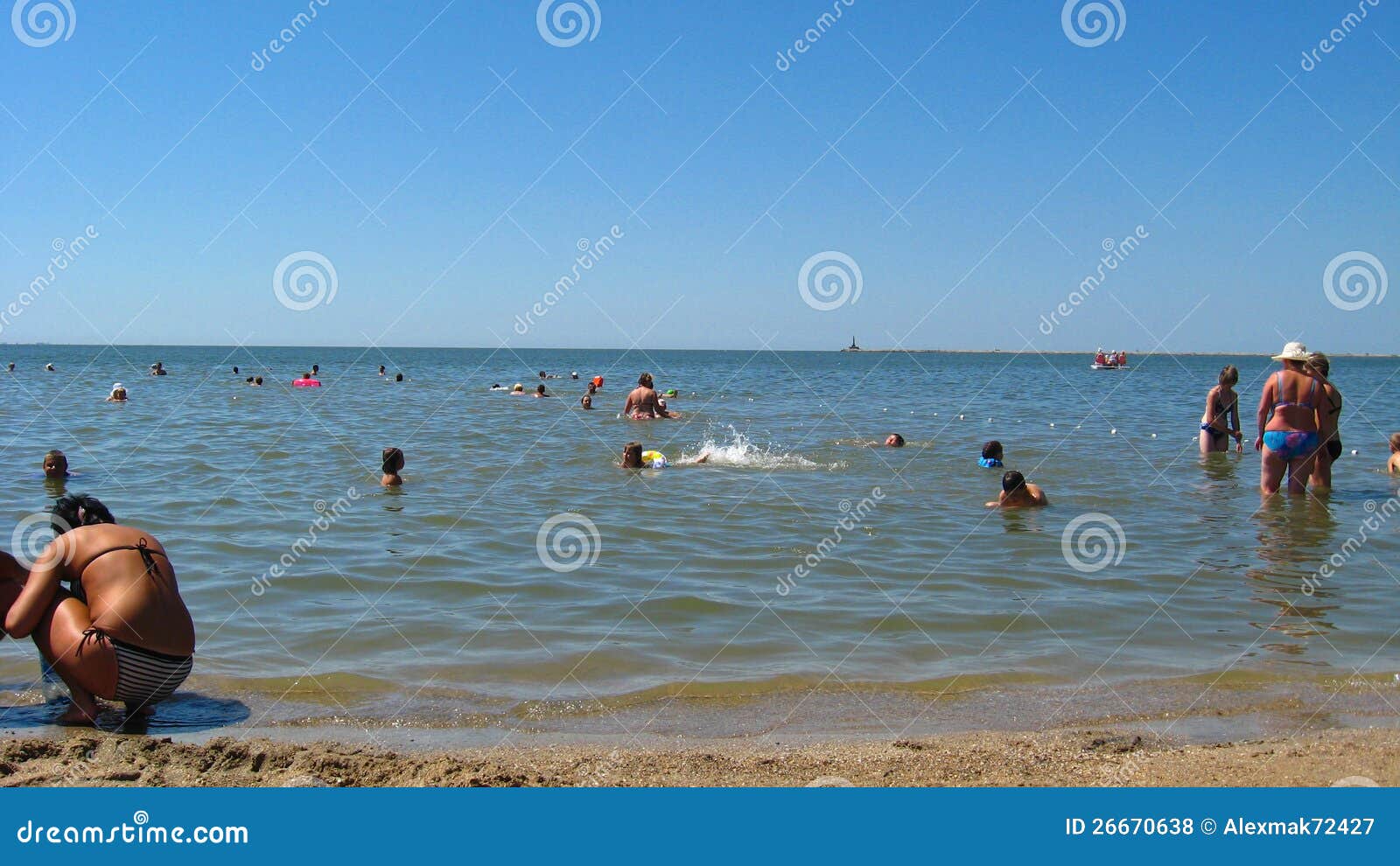 People bathe in the sea editorial stock photo. Image of calm - 26670638