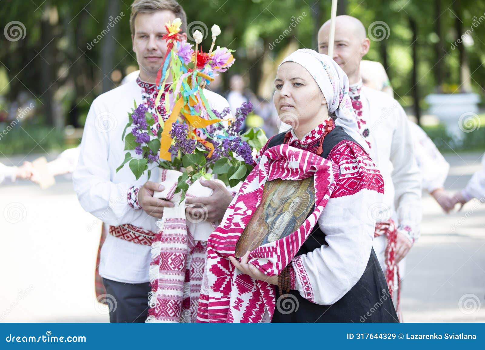 People in Belarusian National Costumes Editorial Stock Image - Image of ...