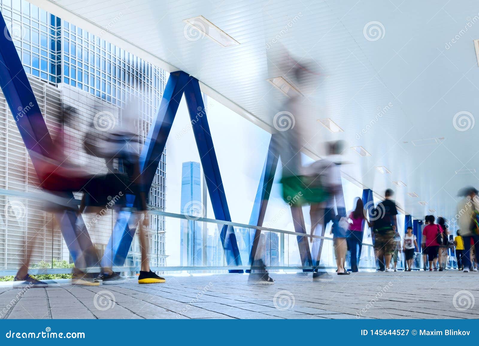 People blurred in motion editorial photography. Image of life - 145644527