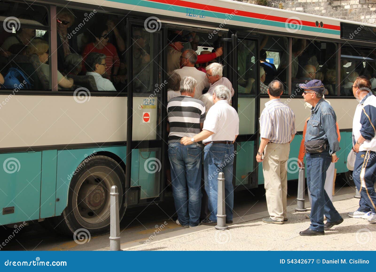 People Boarding an Overcrowded Bus. Split Editorial Photography - Image ...