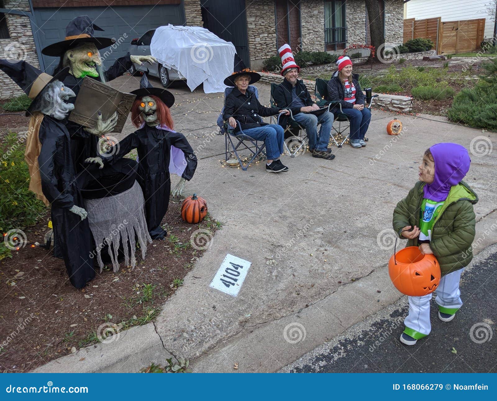 People Celebrating Halloween in Austin Texas Editorial Stock Image ...