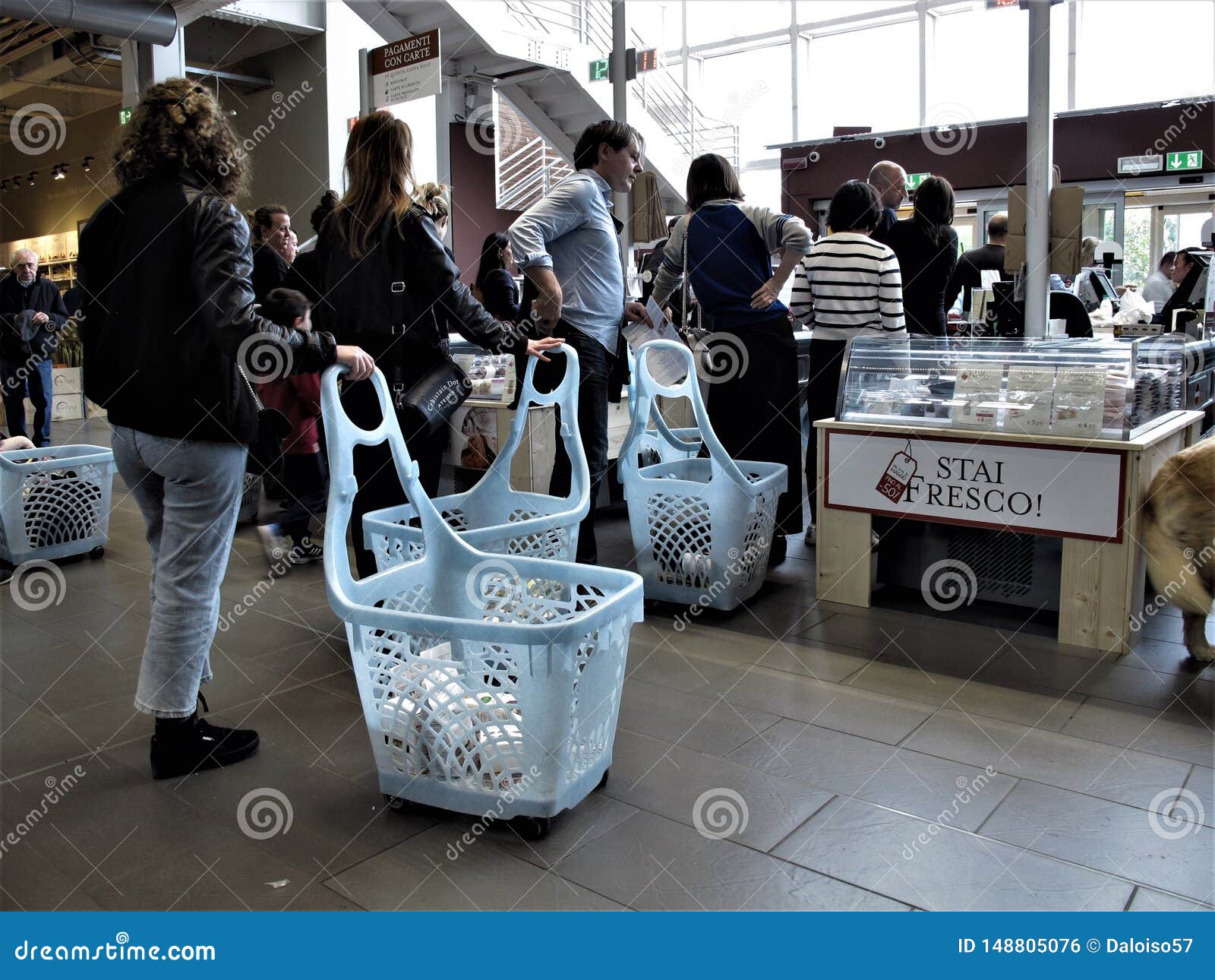 Eataly store in Rome editorial photo. Image of interior - 148805076