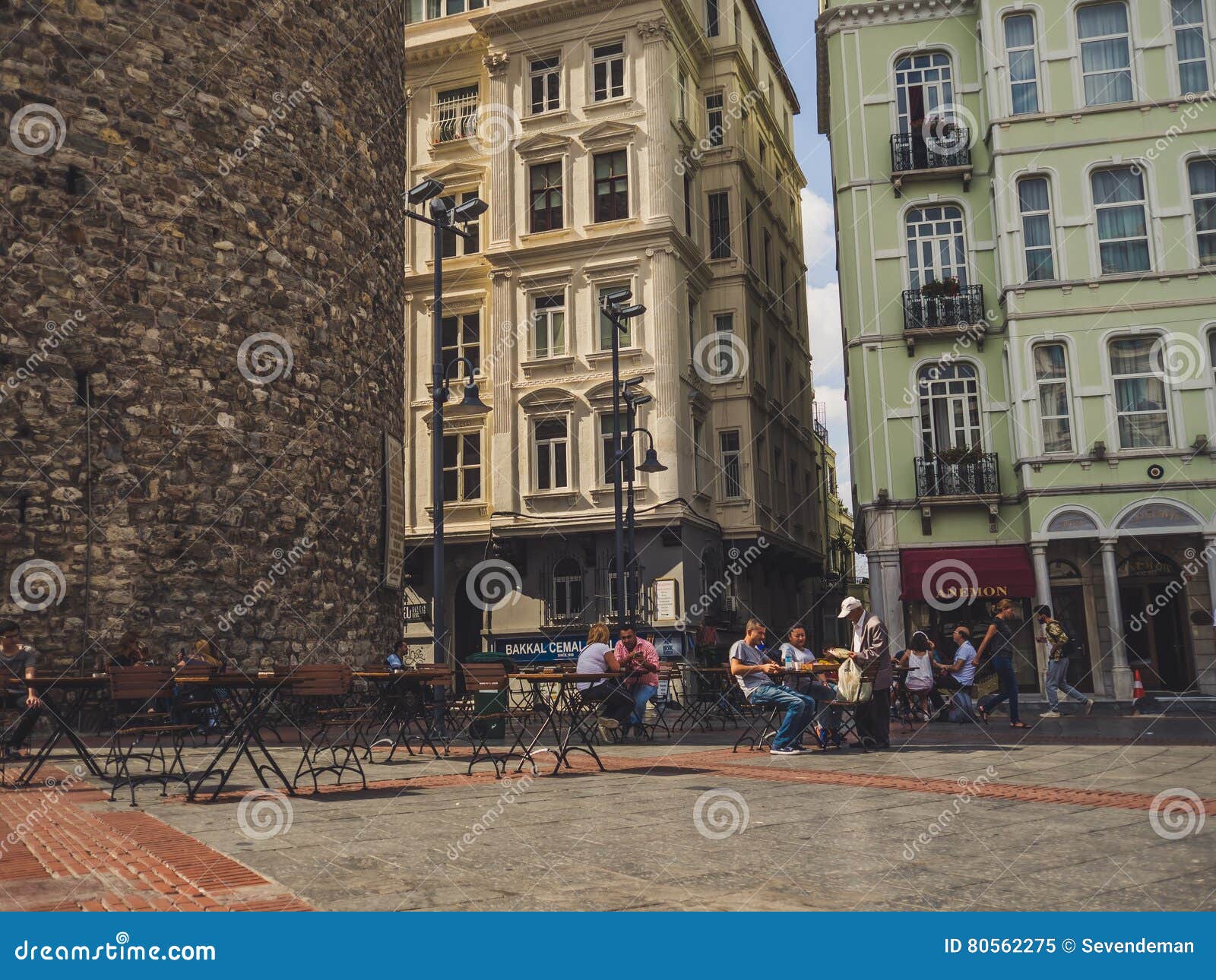 People and City of Istanbul. Editorial Image - Image of outside, city ...