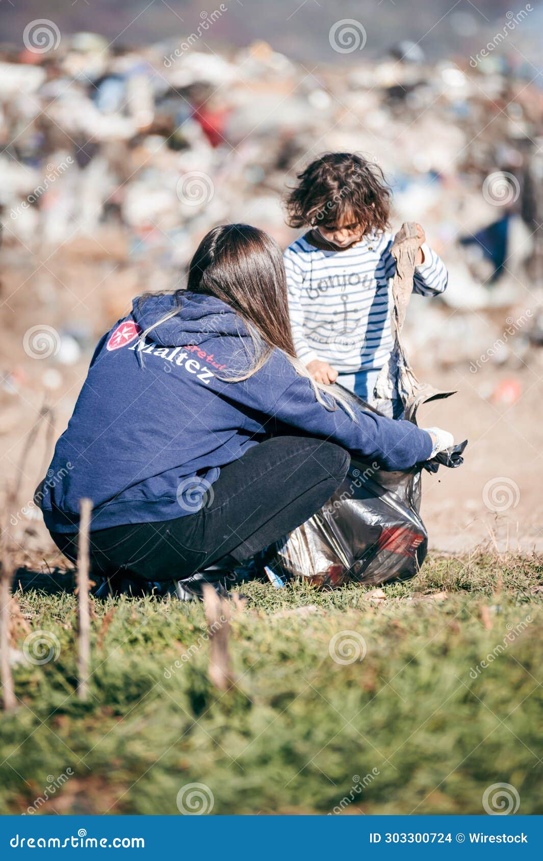 People Cleaning Up the Ground from Trash Editorial Stock Image - Image ...