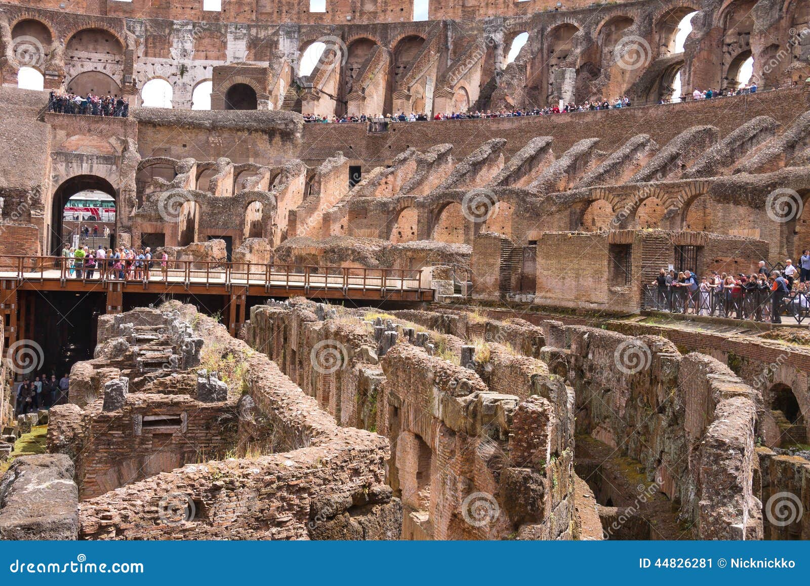 People in the Colosseum in Rome, Italy Editorial Photo - Image of ...