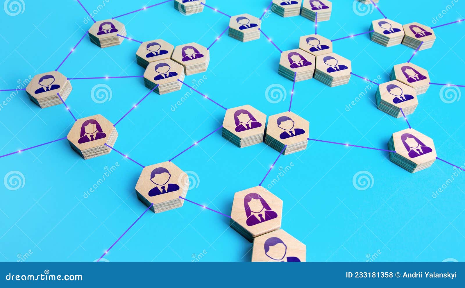 People Connected in a Global Network. Cooperation and Globalization ...