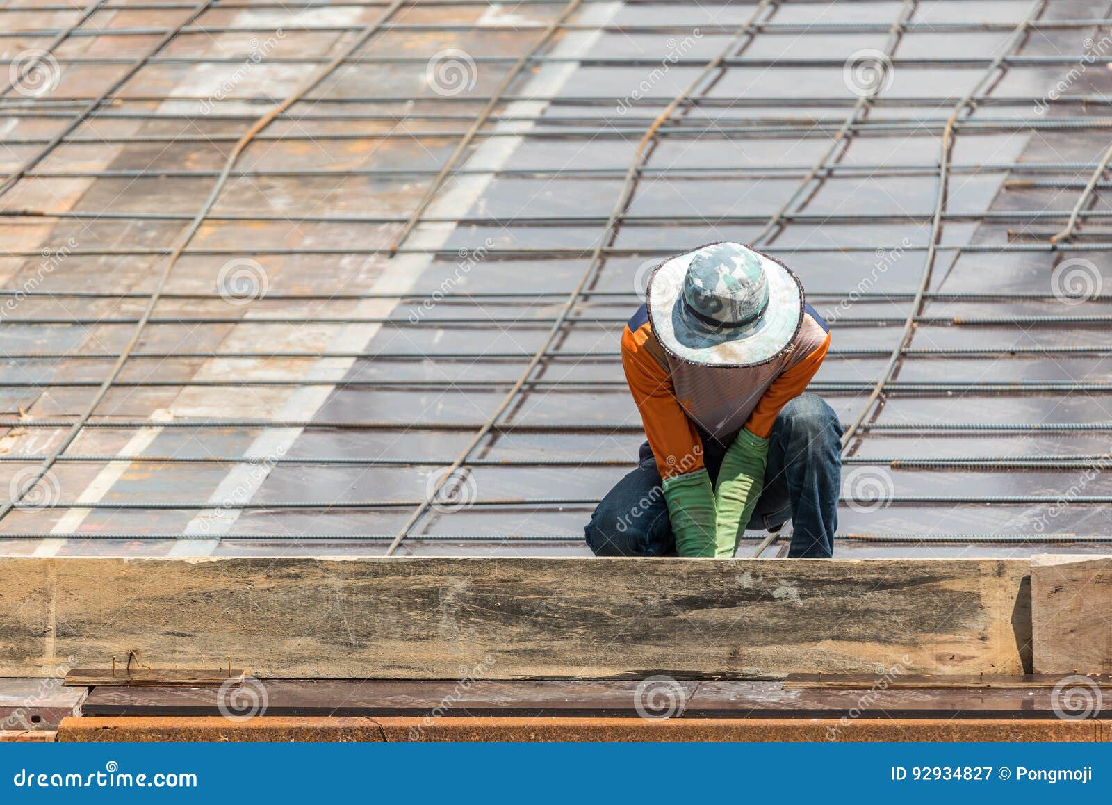 People Construction Worker at Construction Site Editorial Photography ...