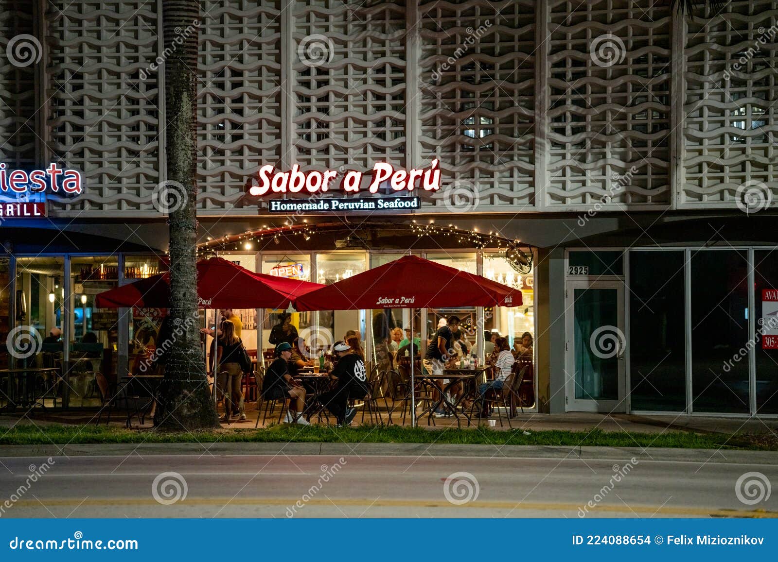 People Dining in Miami at Sabor a Peru Serving Peruvian Seafood ...