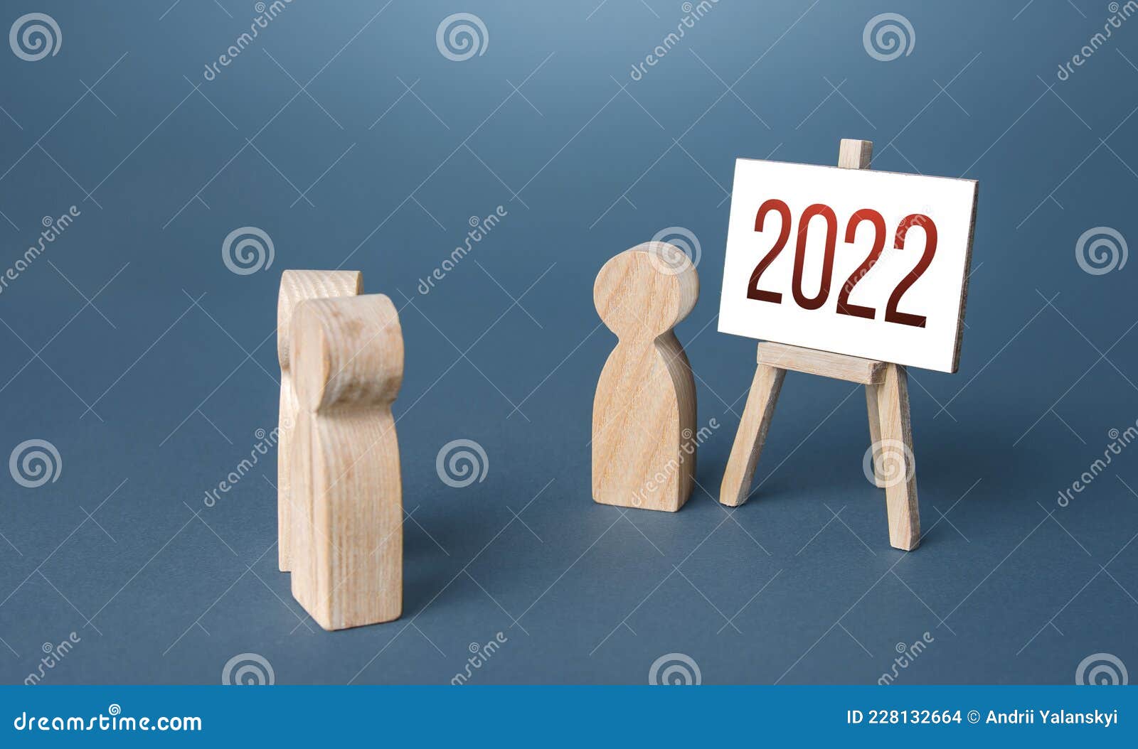 People and Easel 2022 Year. Summing Up, Analytics and Forecasting. New ...