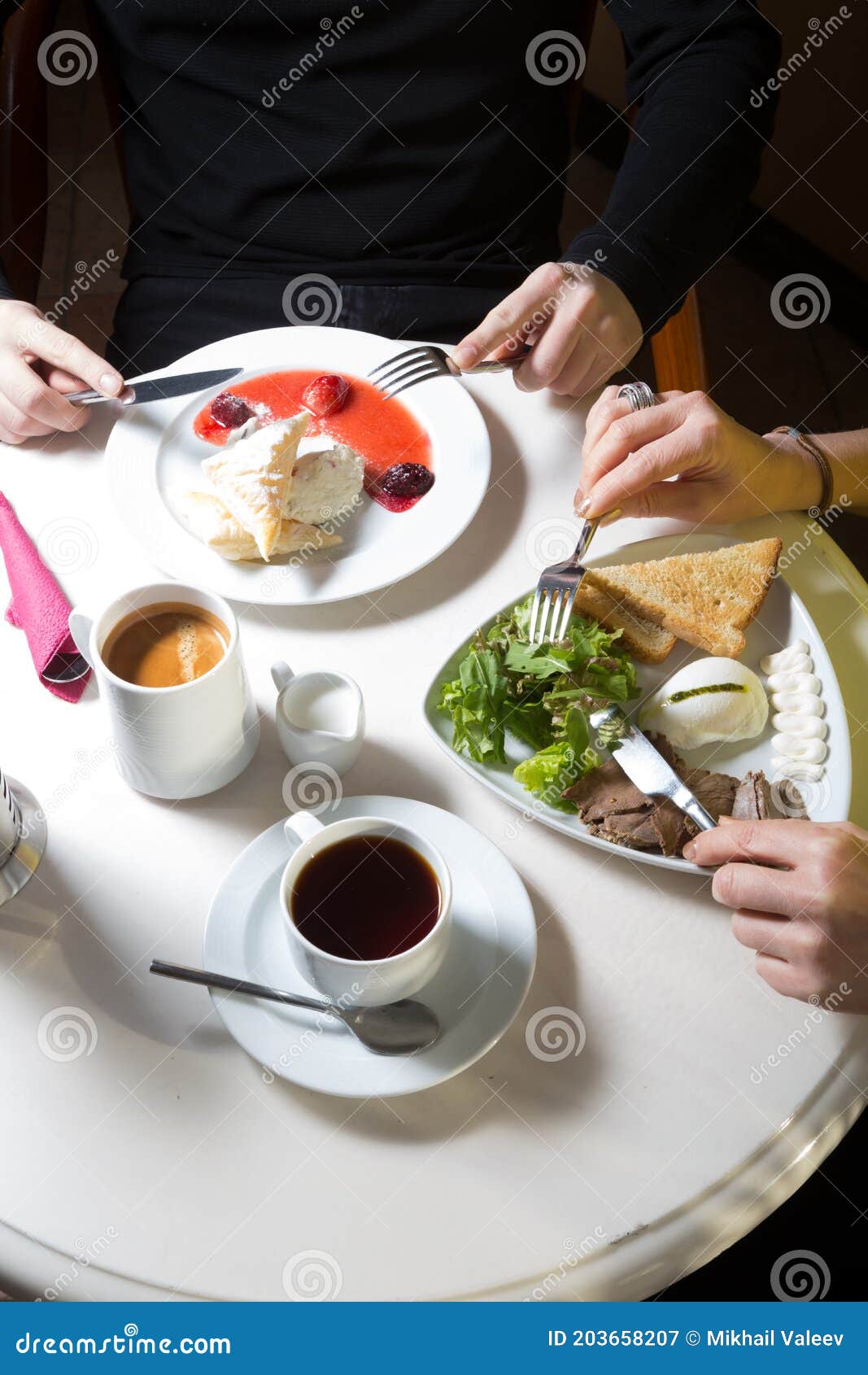 People Eating Breakfast in a Cafe Stock Image - Image of dessert, table ...
