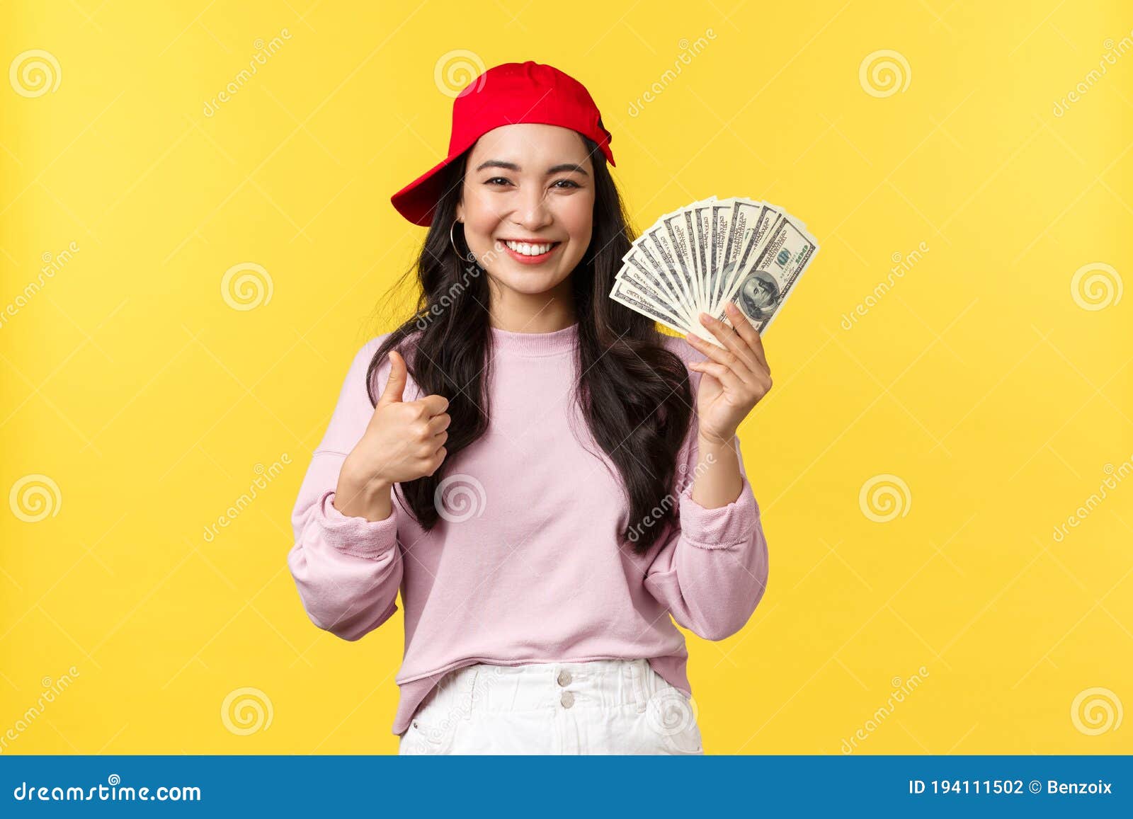 People Emotions Lifestyle Leisure And Beauty Concept Cheerful And